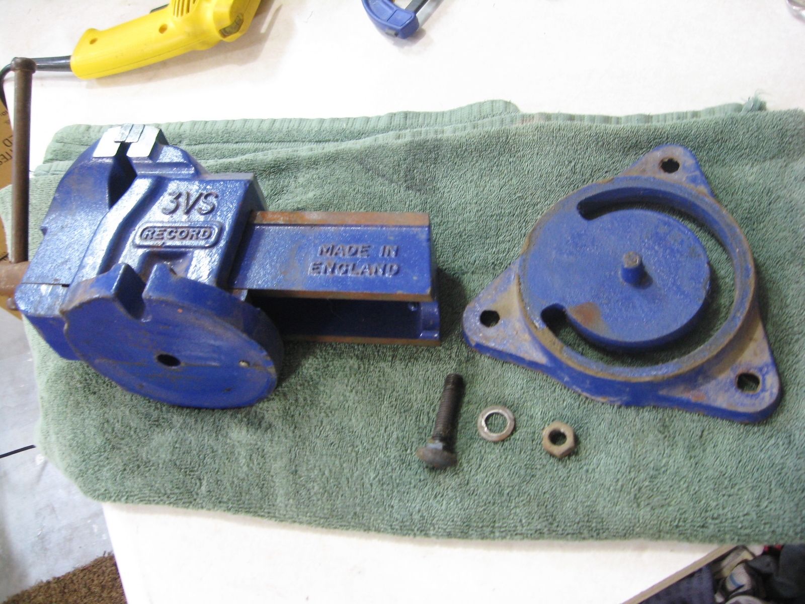 Height-Adjustable Portable Vise Stand : 22 Steps (with Pictures ...