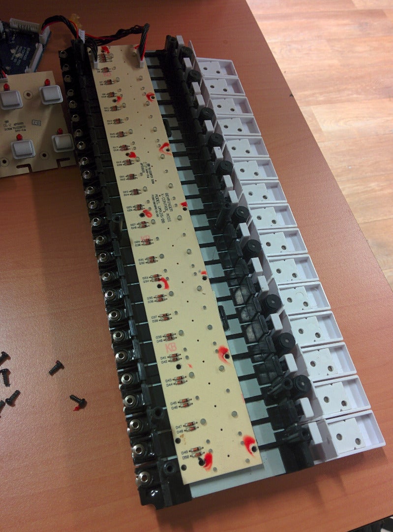 Lead-O-Lyzer, a Midi Keyboard Redesigned in Arduino : 7 Steps - Instructables