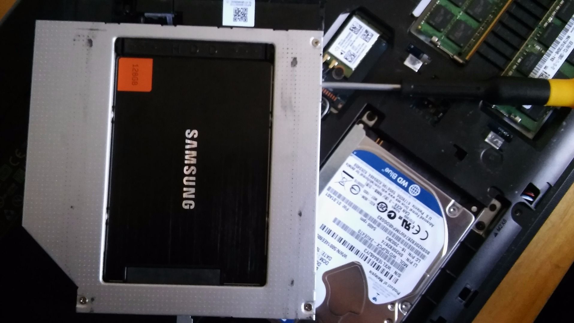 Second Hdd in a Laptop : 8 Steps - Instructables