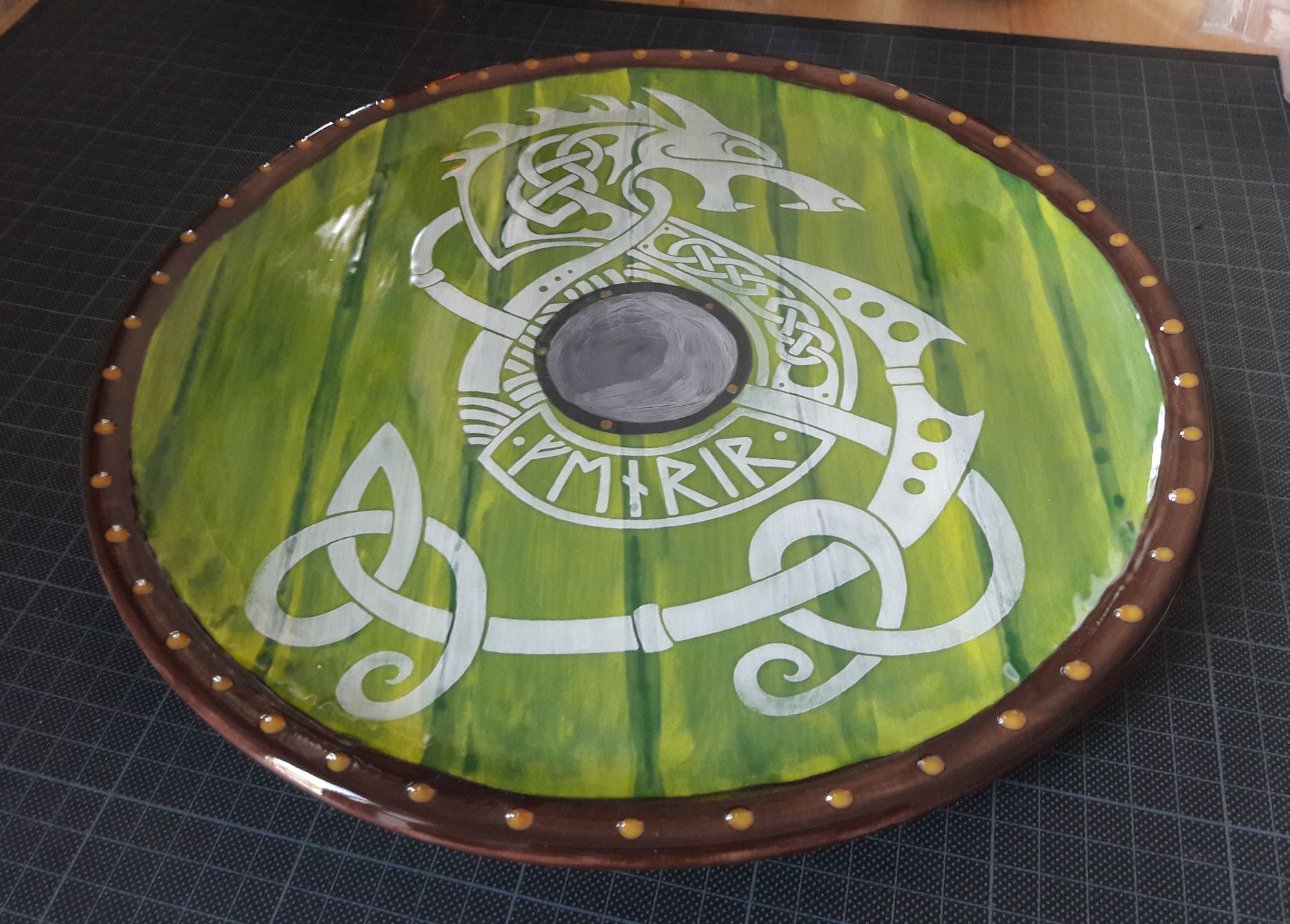 Epic Viking Shield : 6 Steps (with Pictures) - Instructables