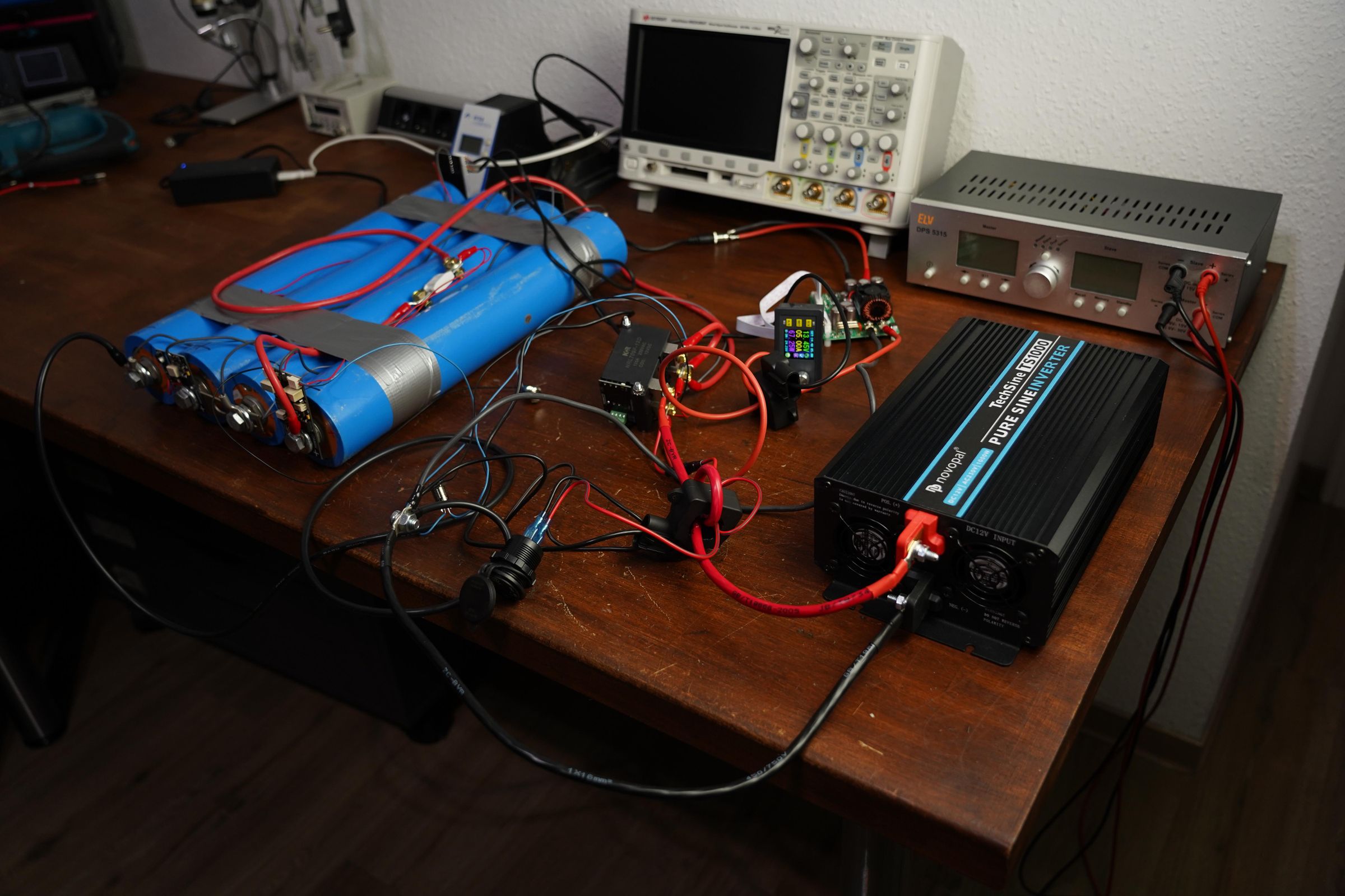 DIY Portable Power Station : 4 Steps - Instructables