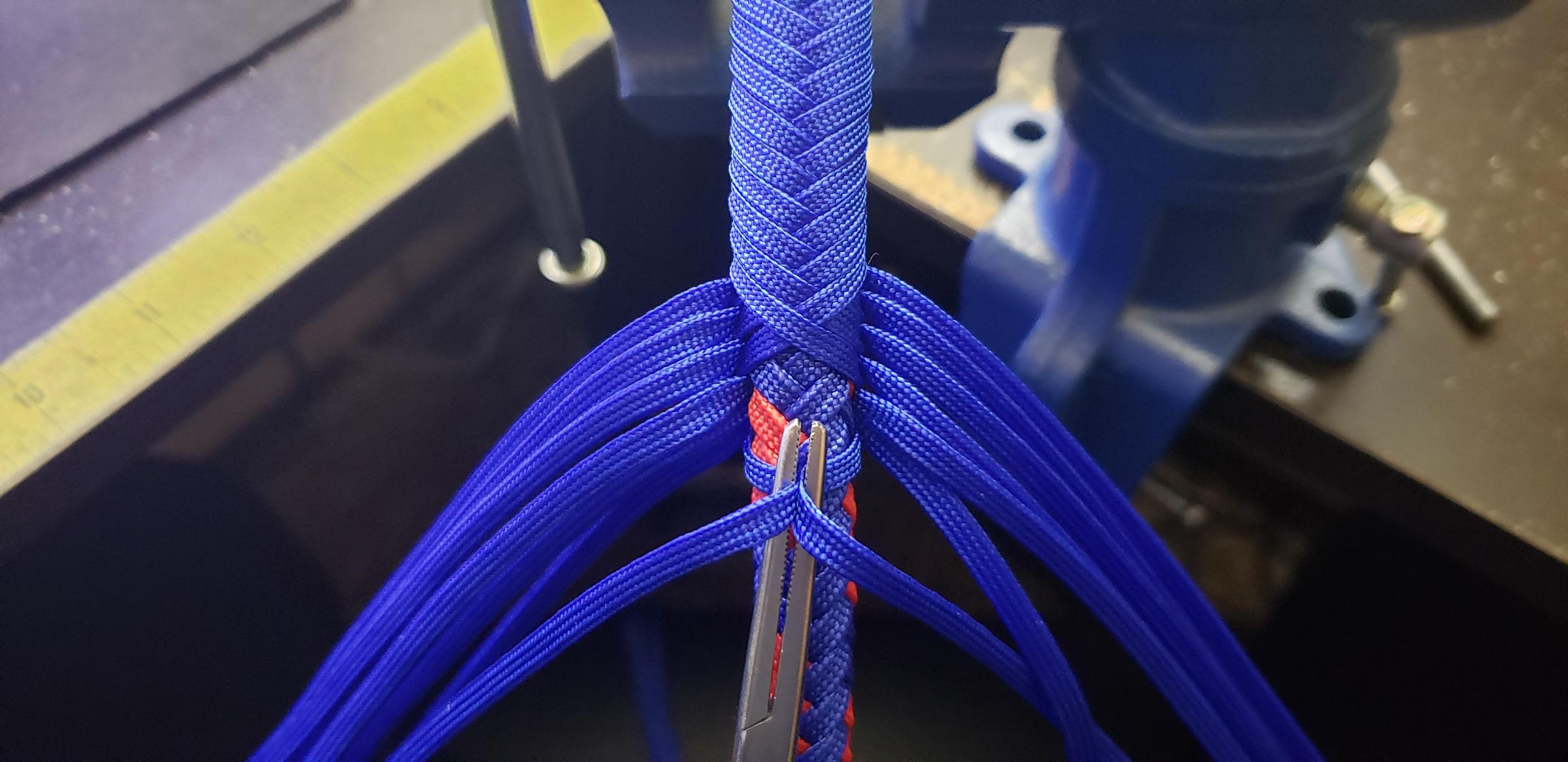 Tygra's Bolo-Whip With Paracord in 16 Plait : 9 Steps (with Pictures ...