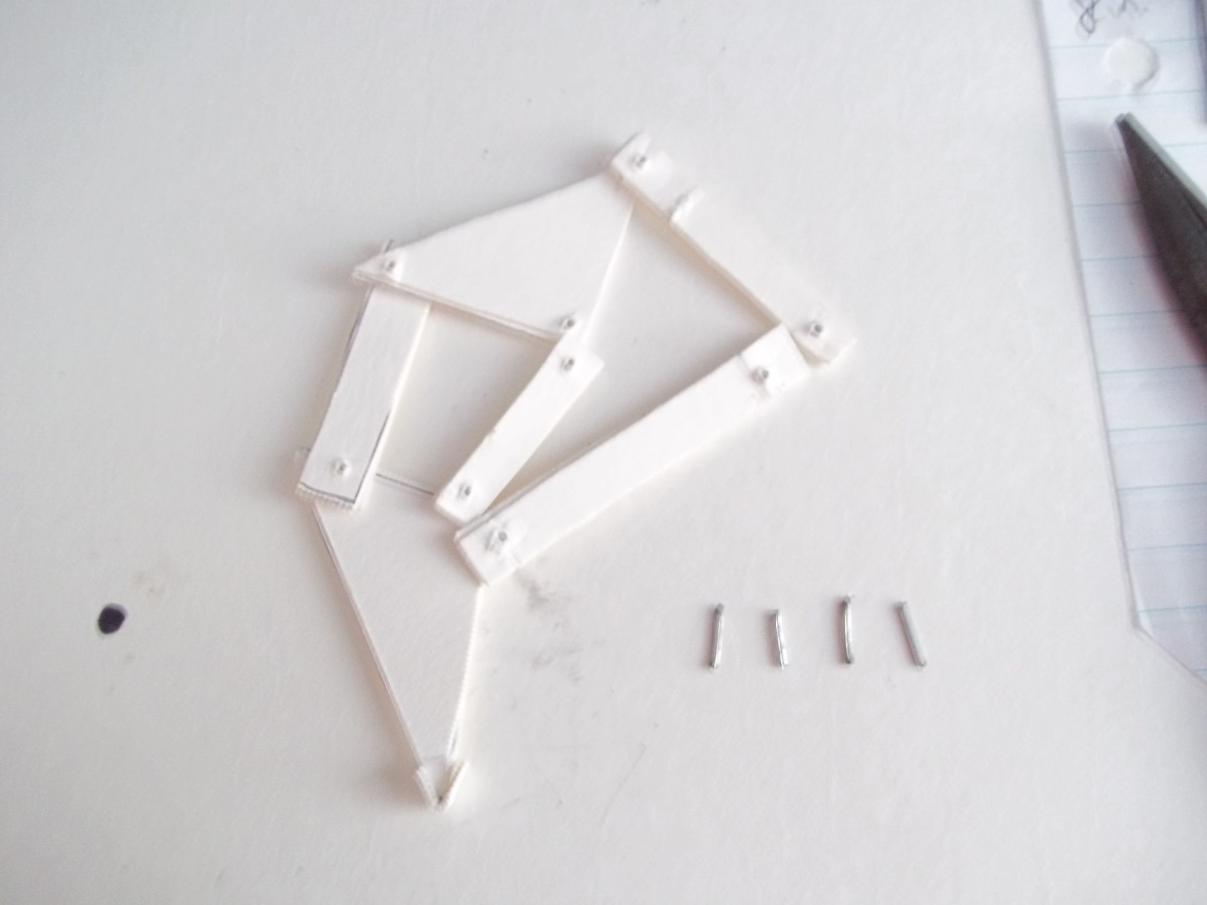 Paper Strandbeest Mk 2 : 8 Steps - Instructables