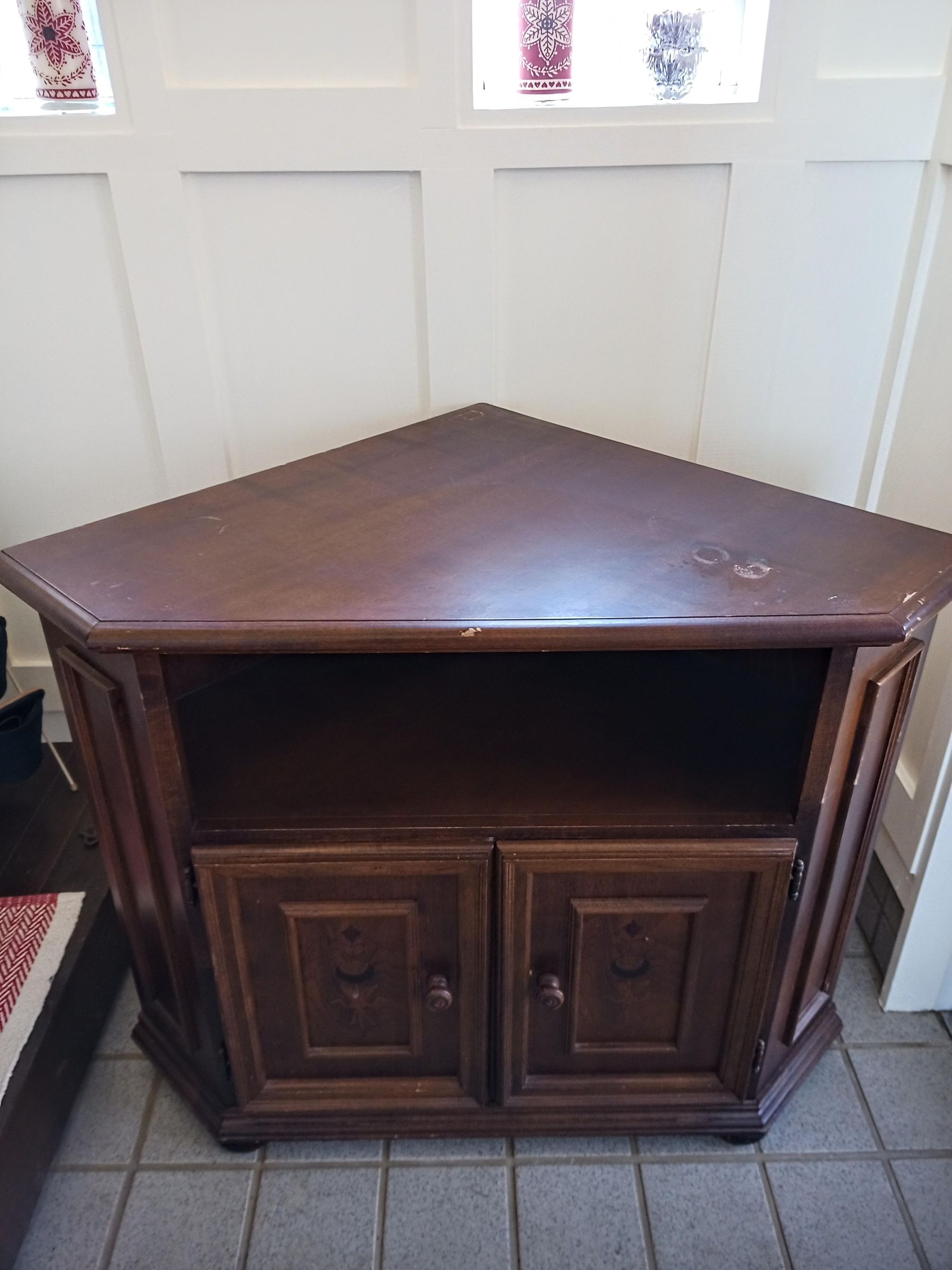 Corner Cabinet Makeover : 8 Steps (with Pictures) - Instructables