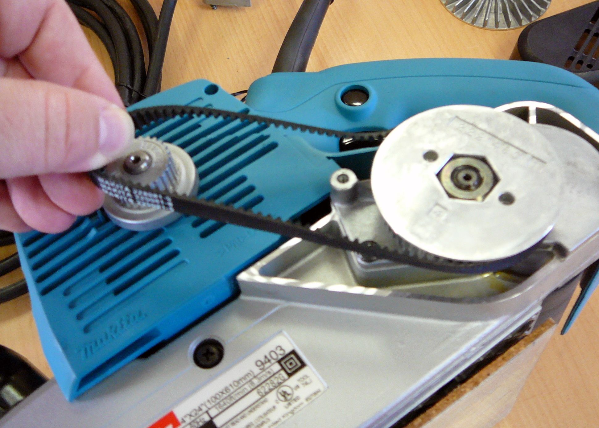 Build a WINNING Belt Sander Drag Racer : 14 Steps - Instructables