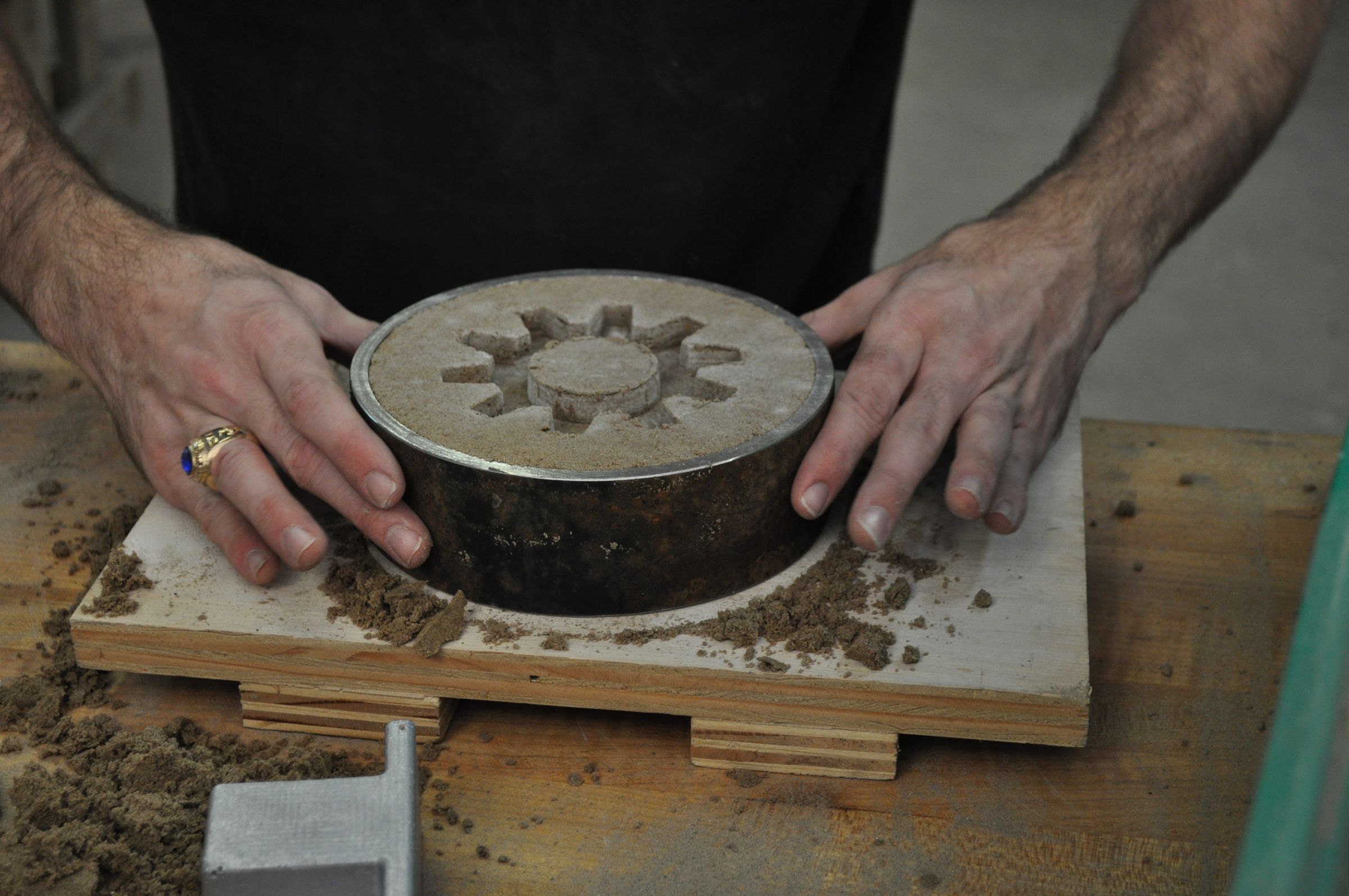 How to Sand Cast 3D Printed Objects : 12 Steps (with Pictures ...