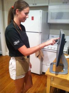 How to Become a Waitress : 11 Steps - Instructables