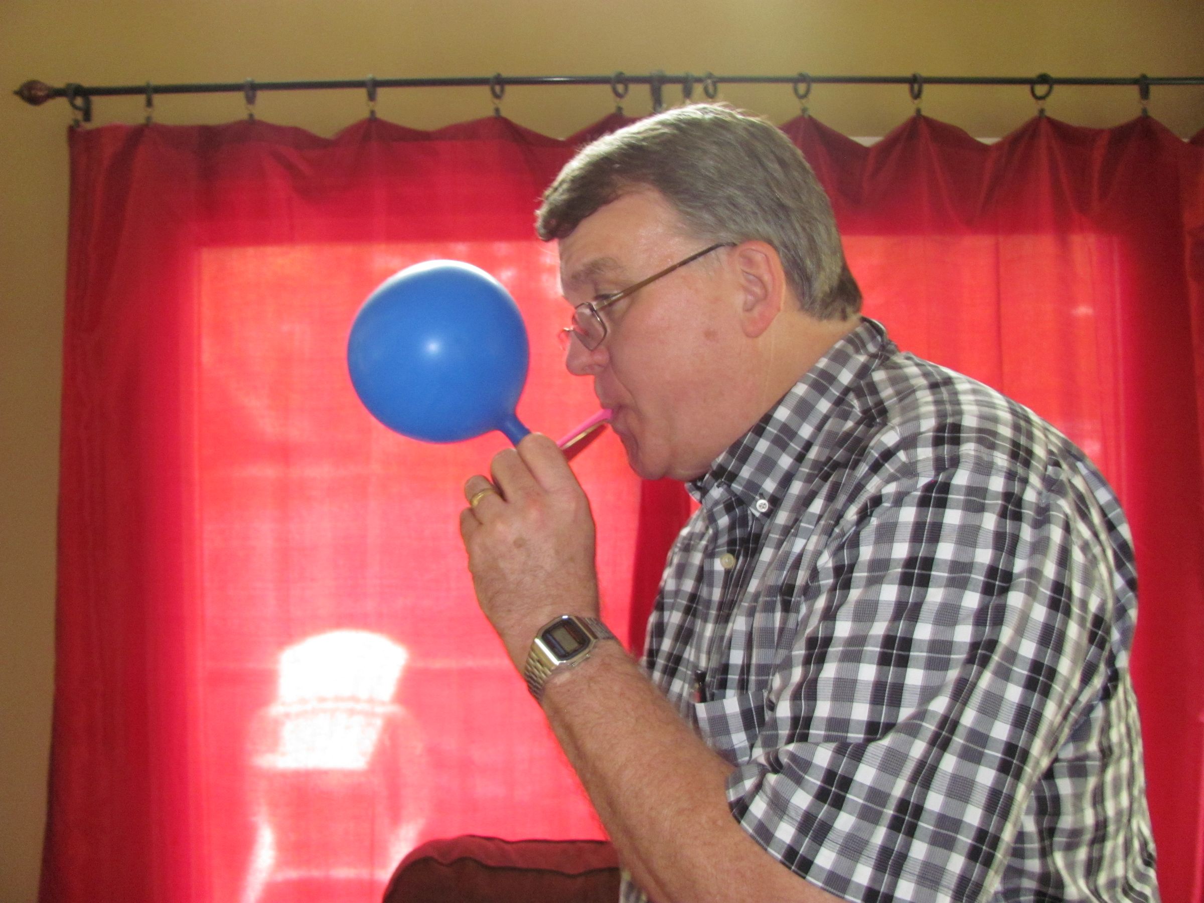 Balloon Powered Hovercraft : 3 Steps (with Pictures) - Instructables