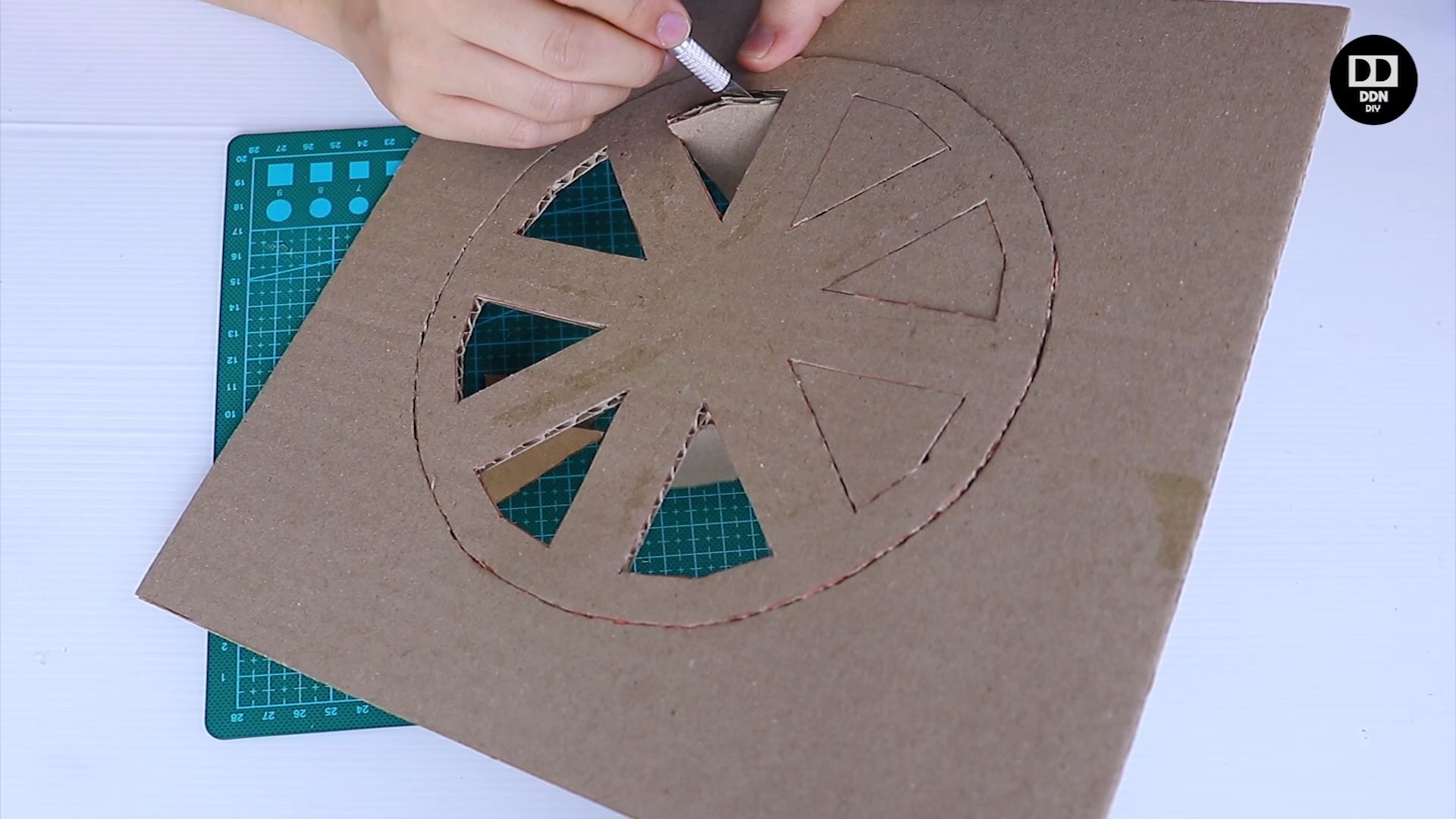 Make Mini Threshing Machine From Cardboard : 14 Steps (with Pictures ...