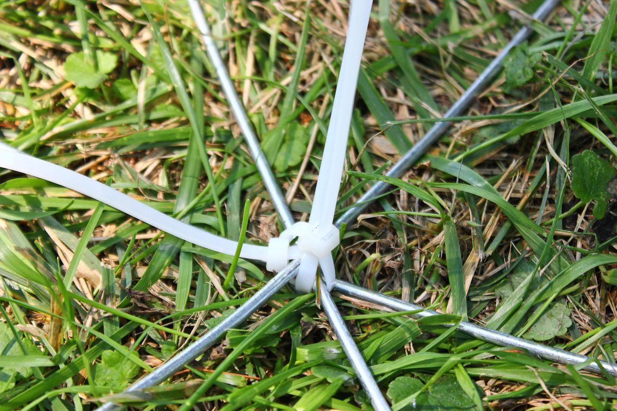 The Build of a Giant Spider : 7 Steps (with Pictures) - Instructables