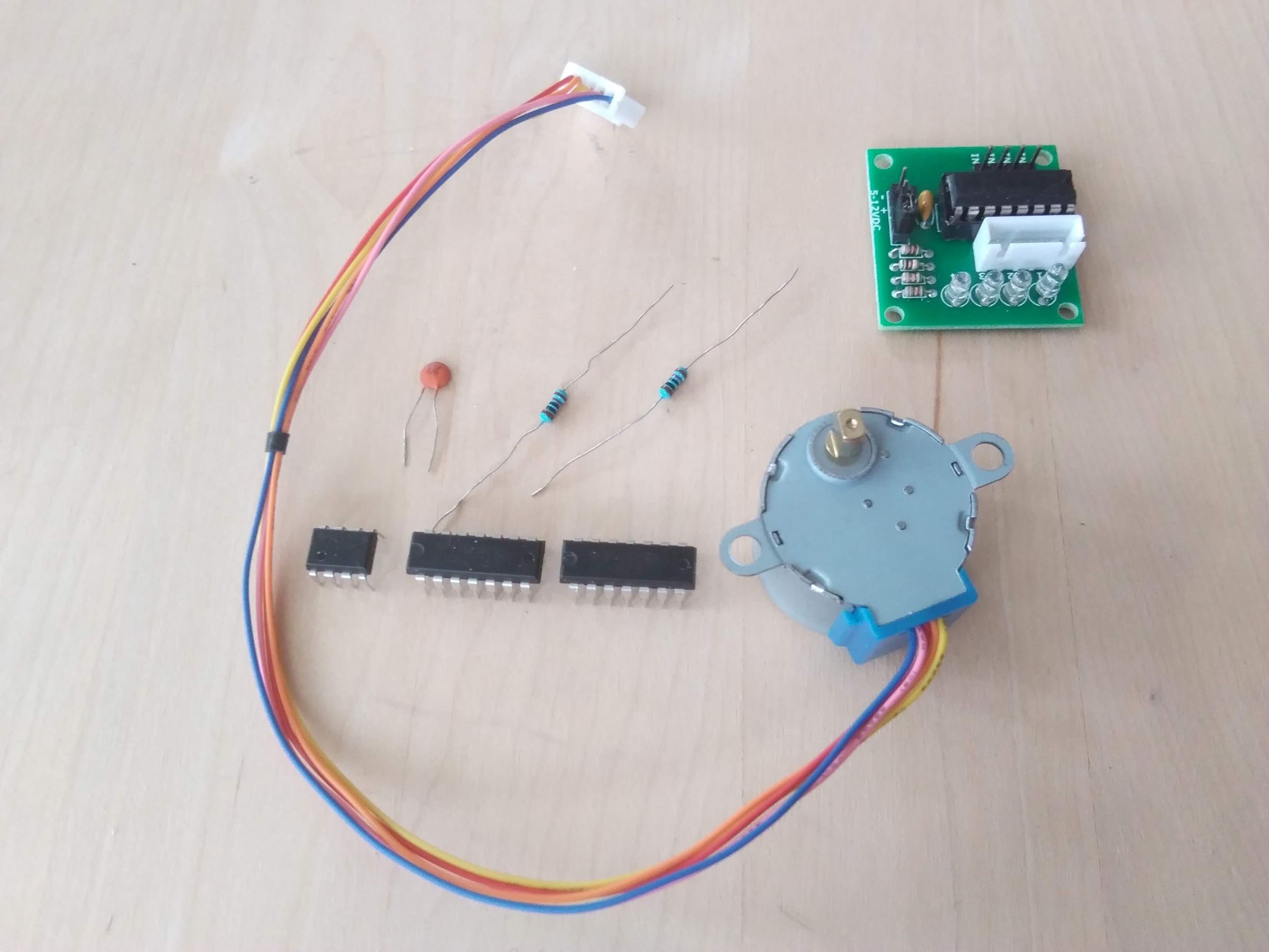 Driving a Stepper Motor Without a Microcontroller. : 7 Steps - Instructables