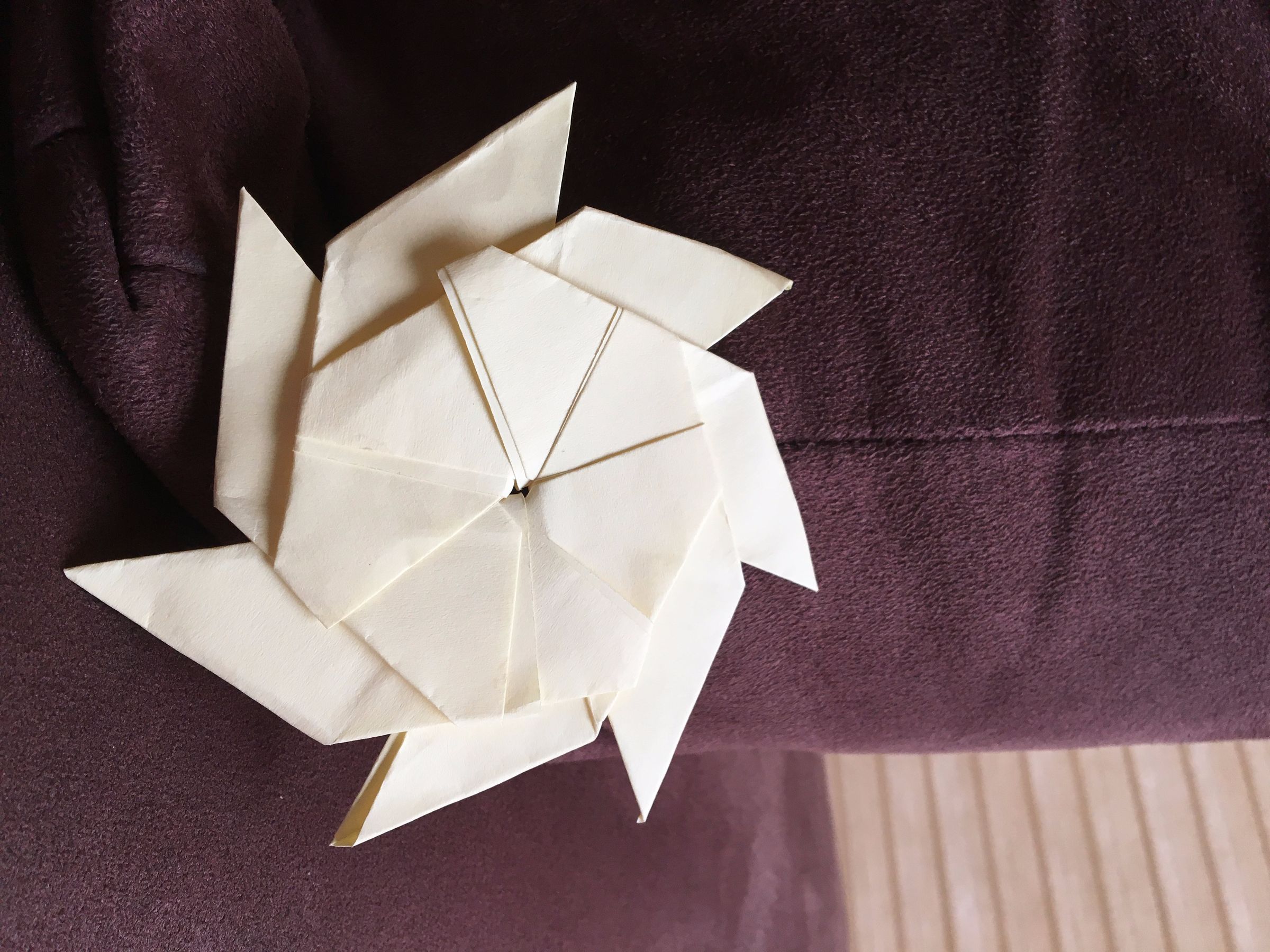 Ninja Star Out of Sticky Notes : 6 Steps (with Pictures) - Instructables