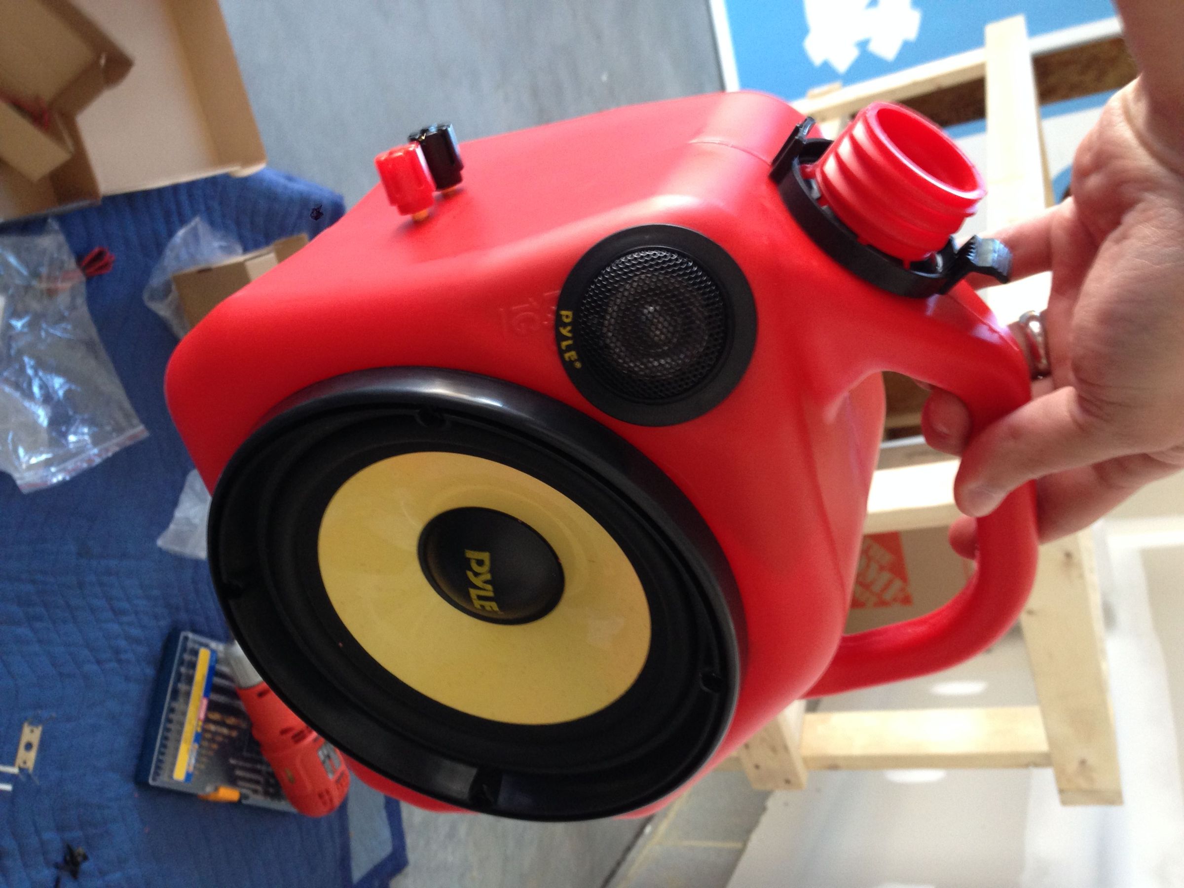 Gas Can Speakers : 5 Steps (with Pictures) - Instructables