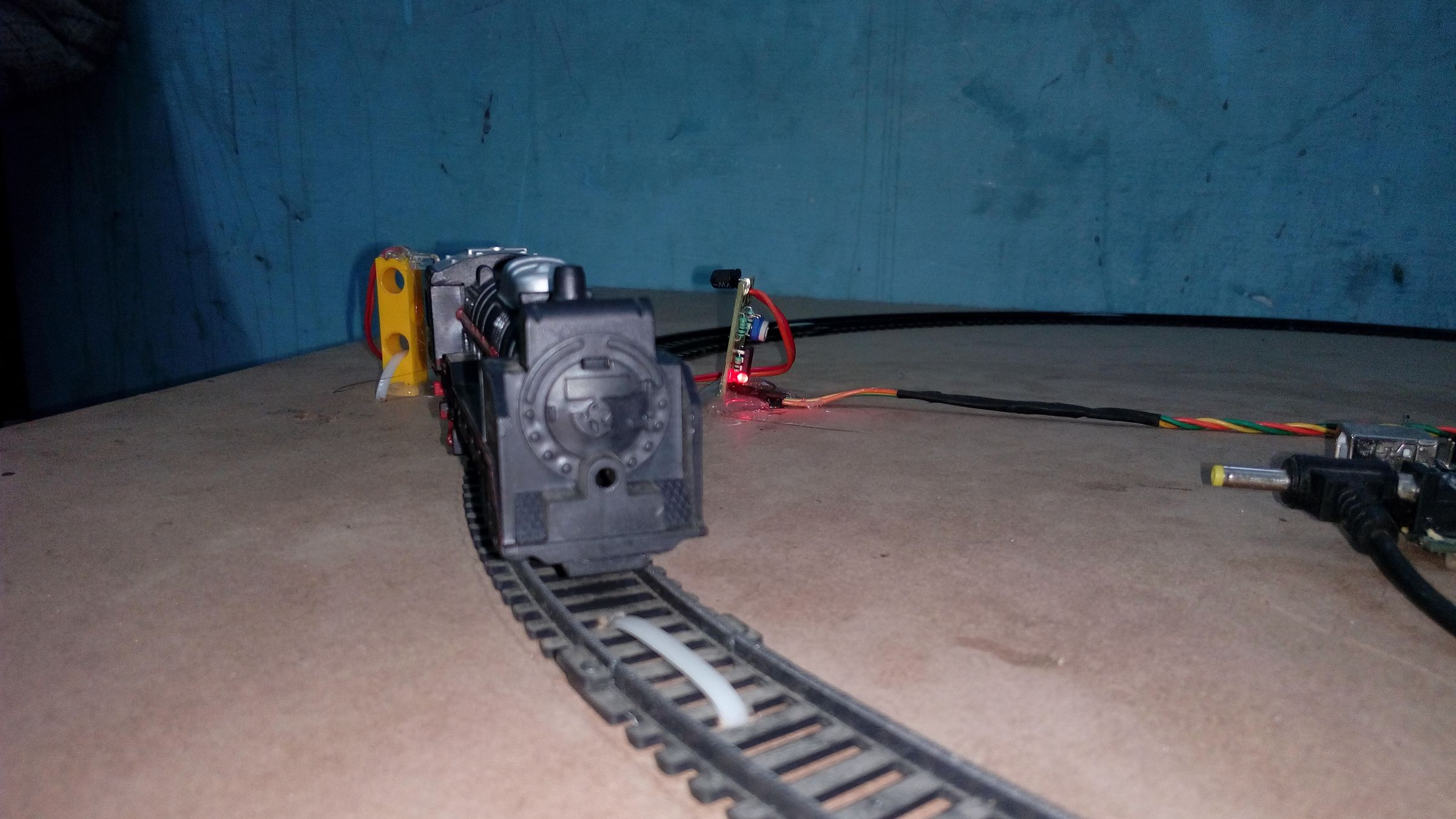 Automatic Railway Crossing Using Arduino : 5 Steps - Instructables