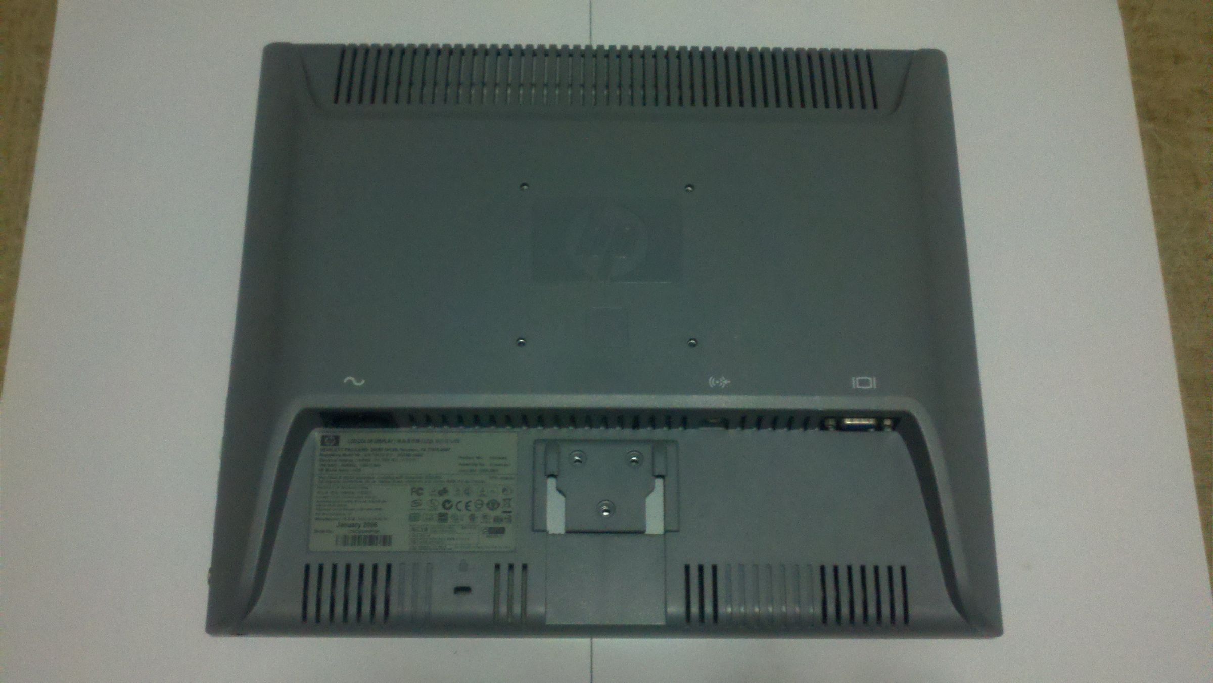 $0 COST, 100% E-WASTE, COMPACT IMAC CLONE : 19 Steps - Instructables