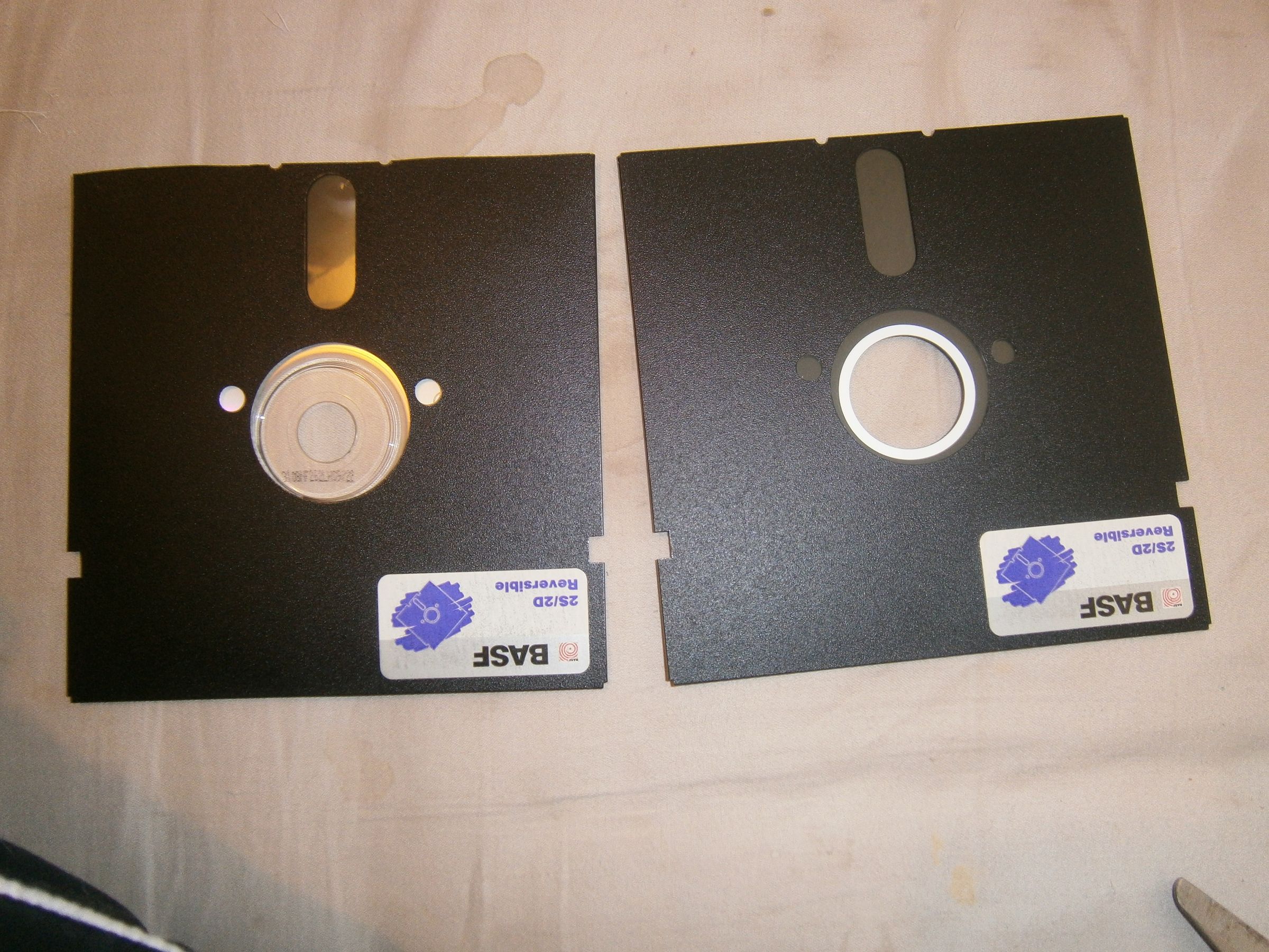 5.25 Inch Floppy Disk CD Case : 5 Steps - Instructables