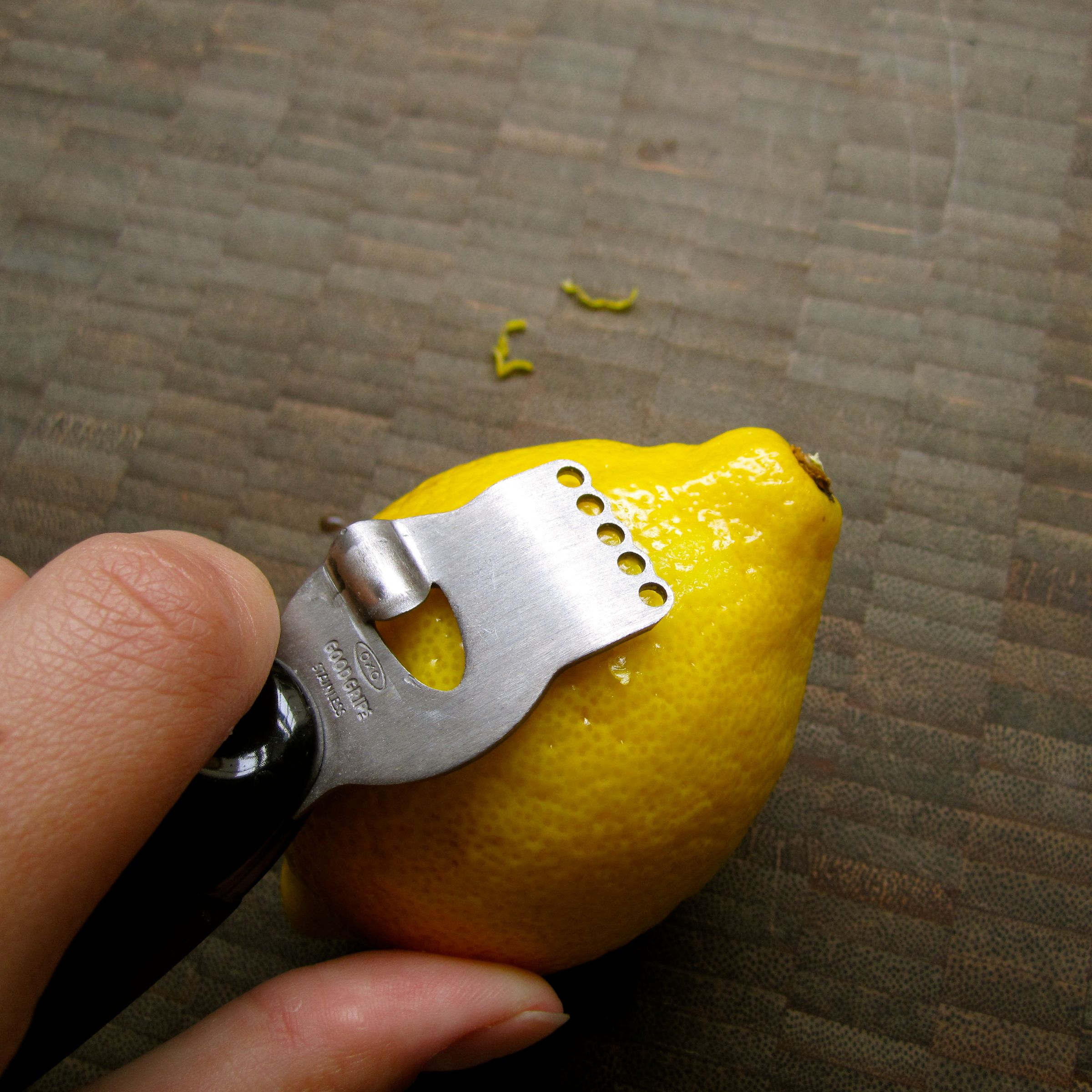 How to Zest a Lemon : 4 Steps (with Pictures) - Instructables
