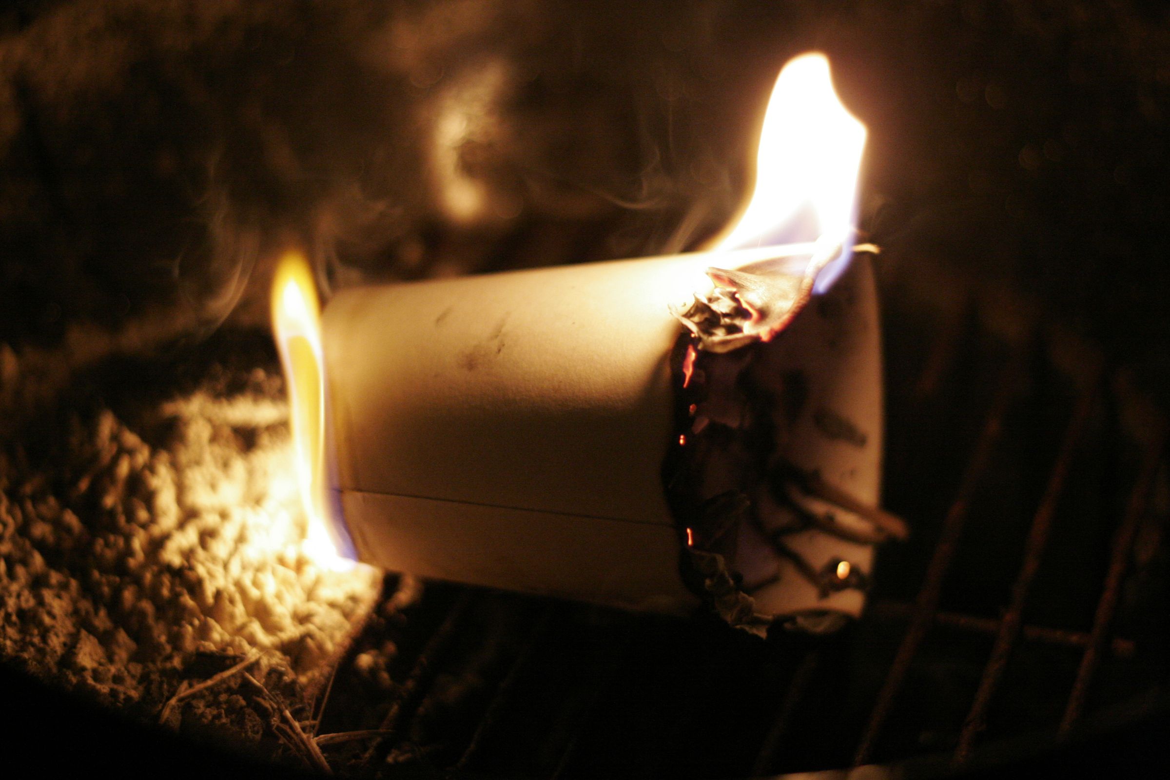 Java Fire Log in a Used Paper Coffee Cup : 8 Steps - Instructables