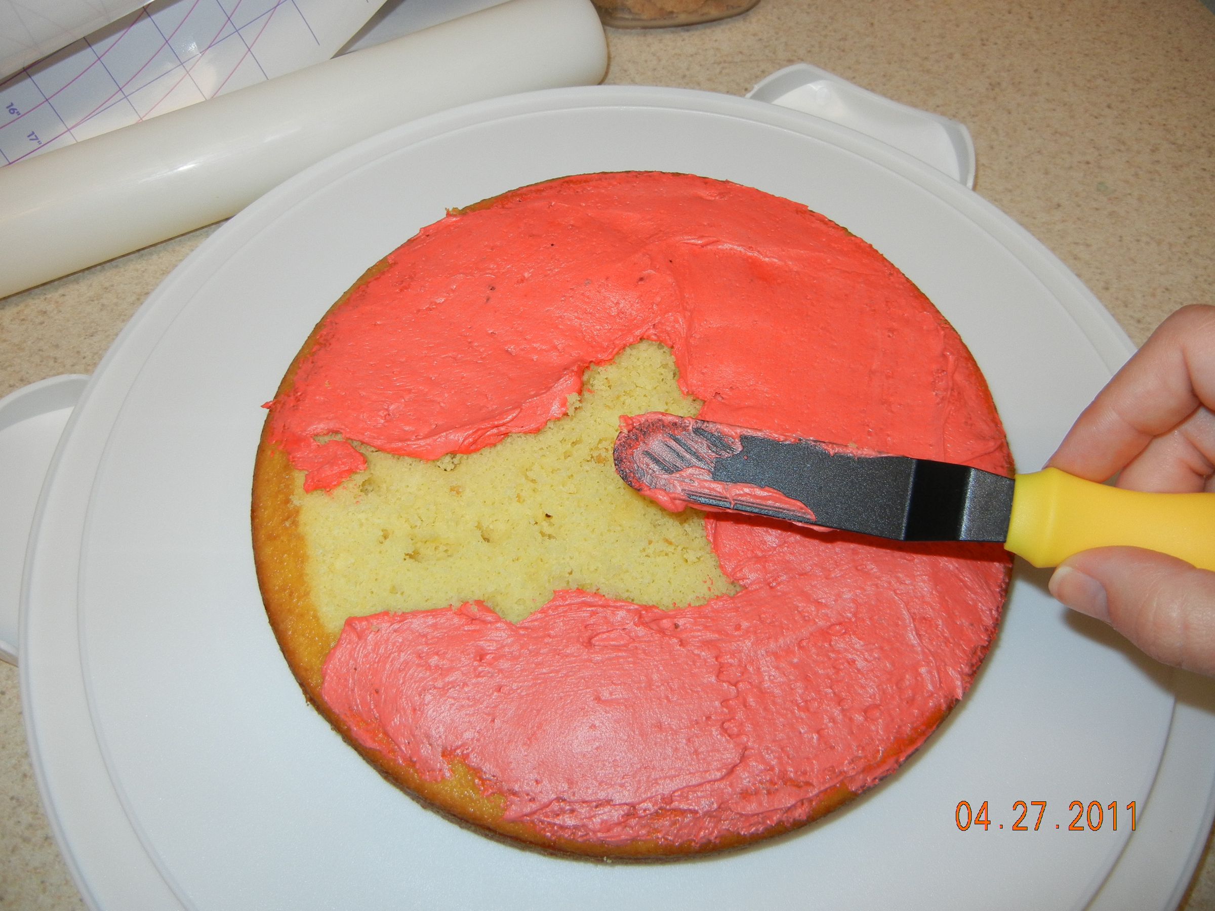 Basic Fondant Cake : 5 Steps (with Pictures) - Instructables