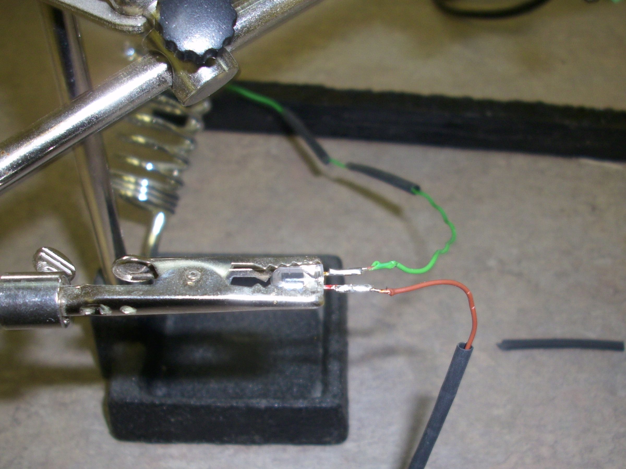 Super Spooky Evil LED Eyes of Doom Using AtTiny85 and Arduino IDE : 10 ...