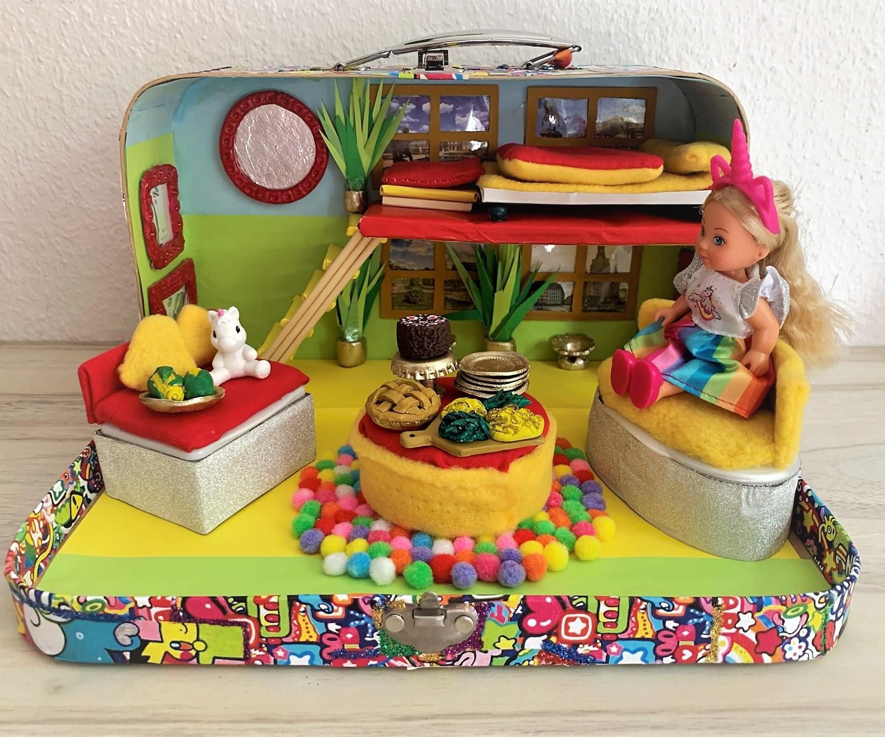 Travel Dollhouse in a Suitcase : 20 Steps (with Pictures) - Instructables