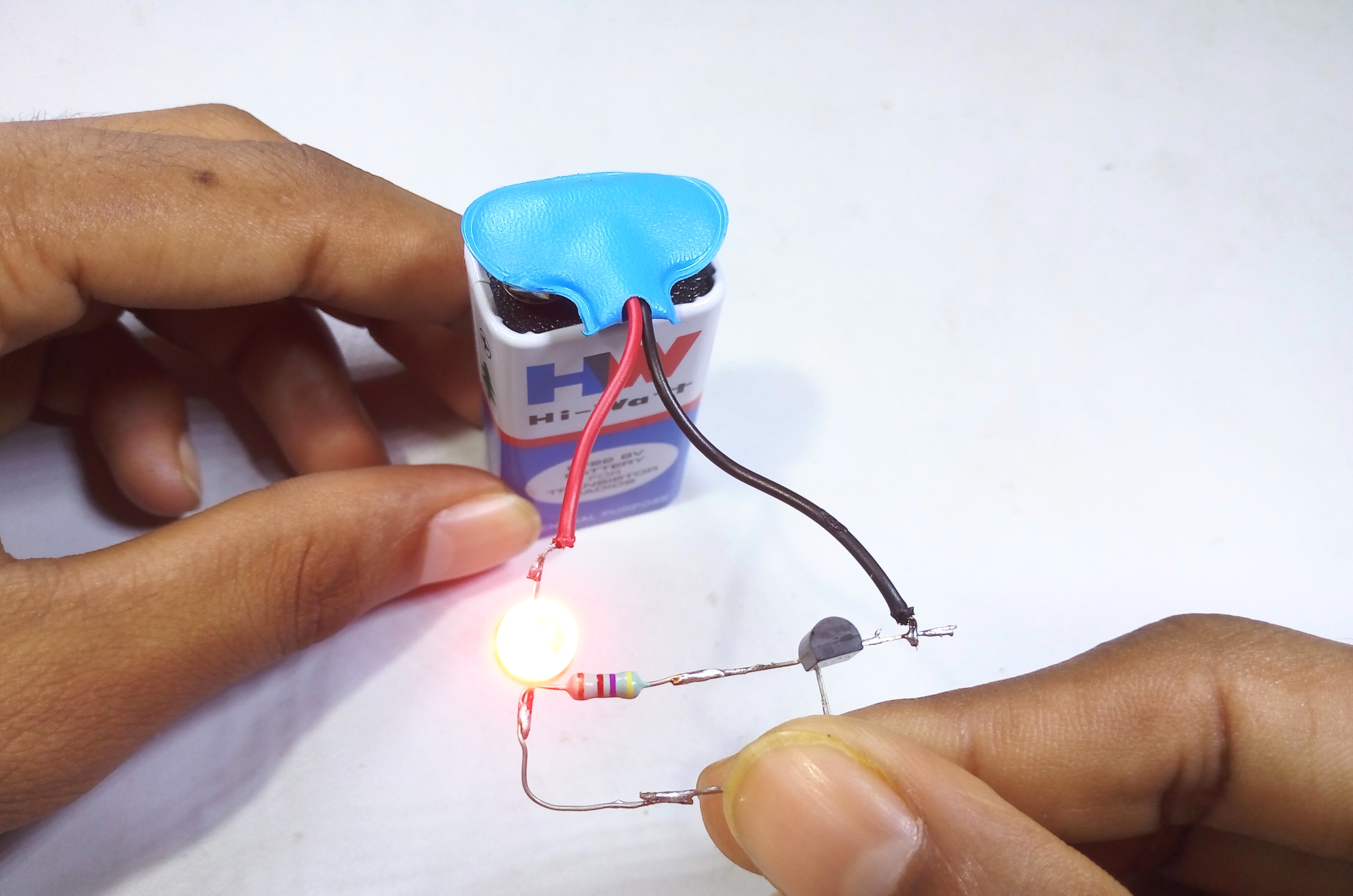 Make Simple Touch Sensor Using BC547 Transistor : 4 Steps - Instructables