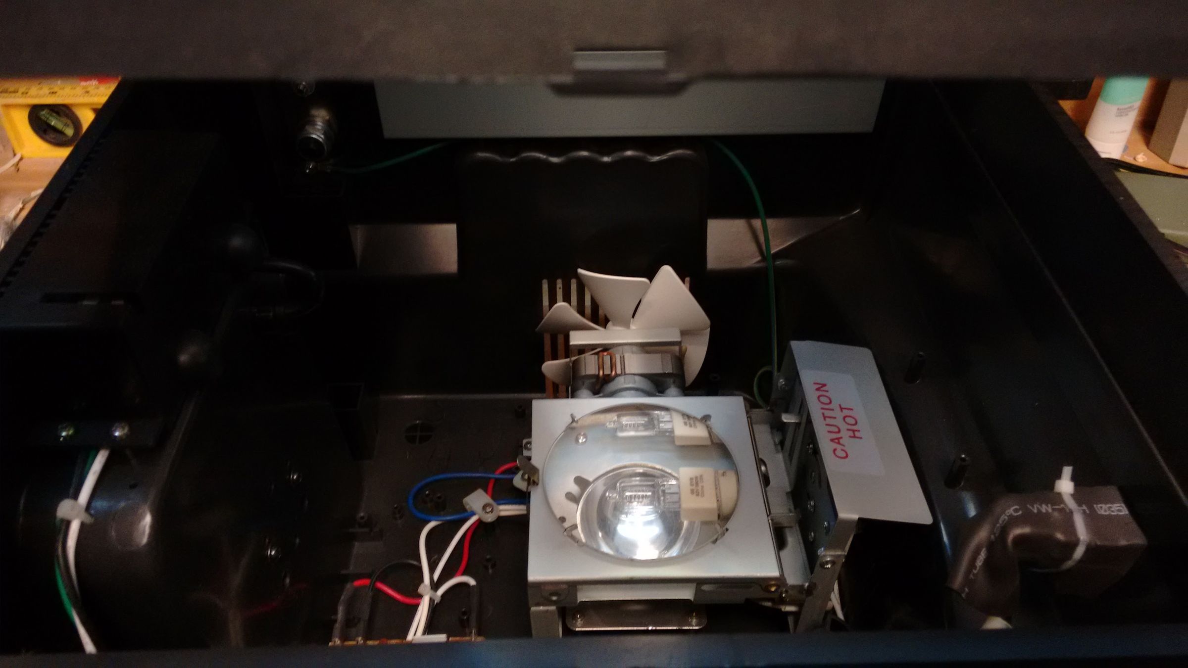 Overhead Projector Salvage : 12 Steps (with Pictures) - Instructables