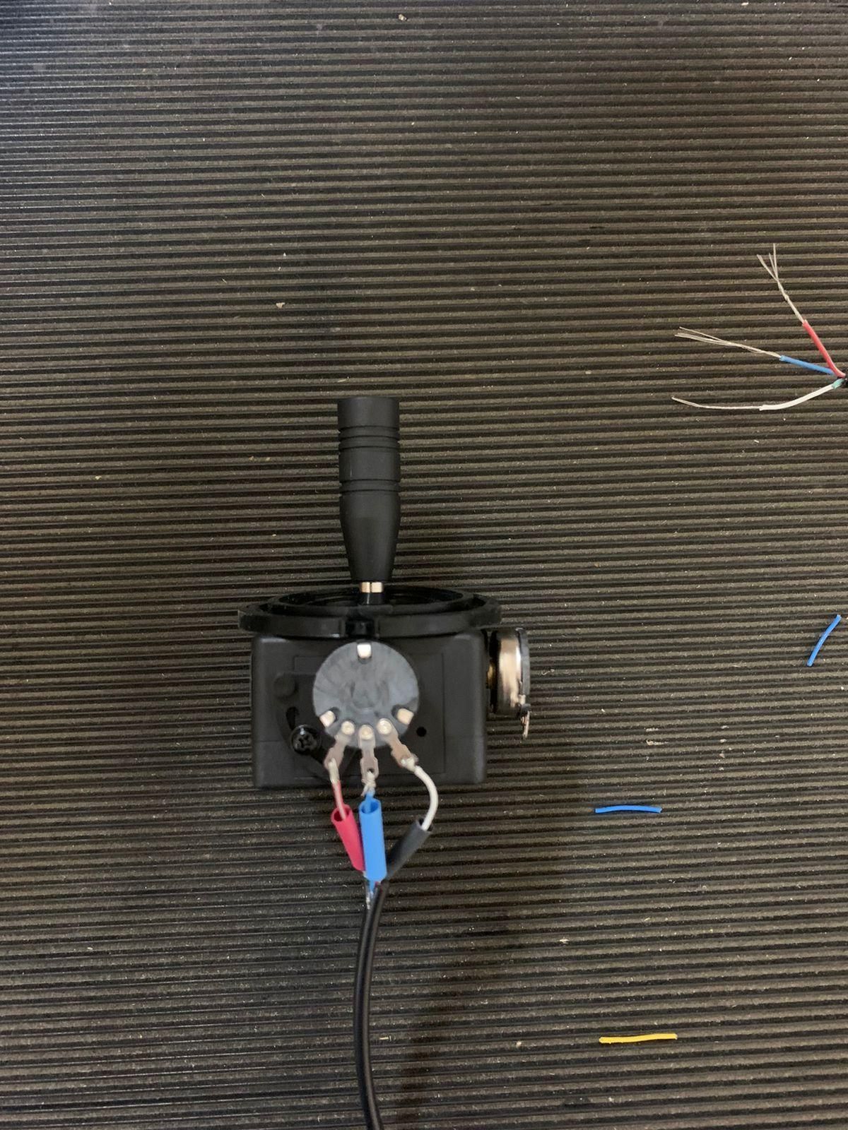 Simple Way to Integrate 4- Axis Joystick With Arduino : 5 Steps ...
