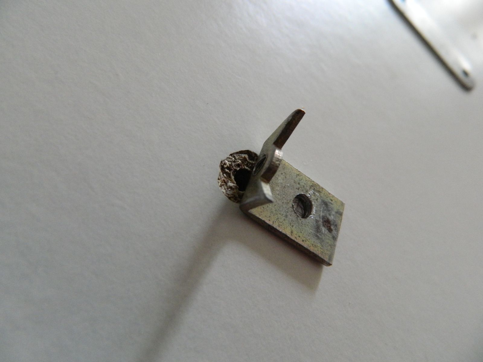 Simple Styrofoam Hot Wire Cutter : 10 Steps - Instructables