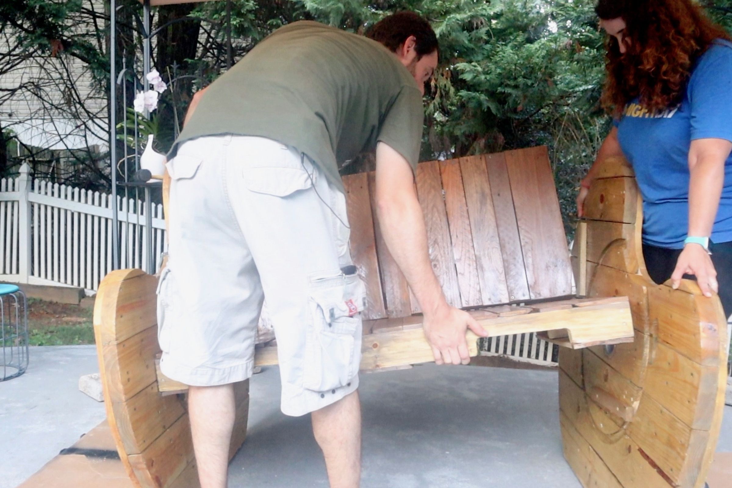 Cable Spool Pallet Bench - DIY Outdoor Seating! : 10 Steps (with ...