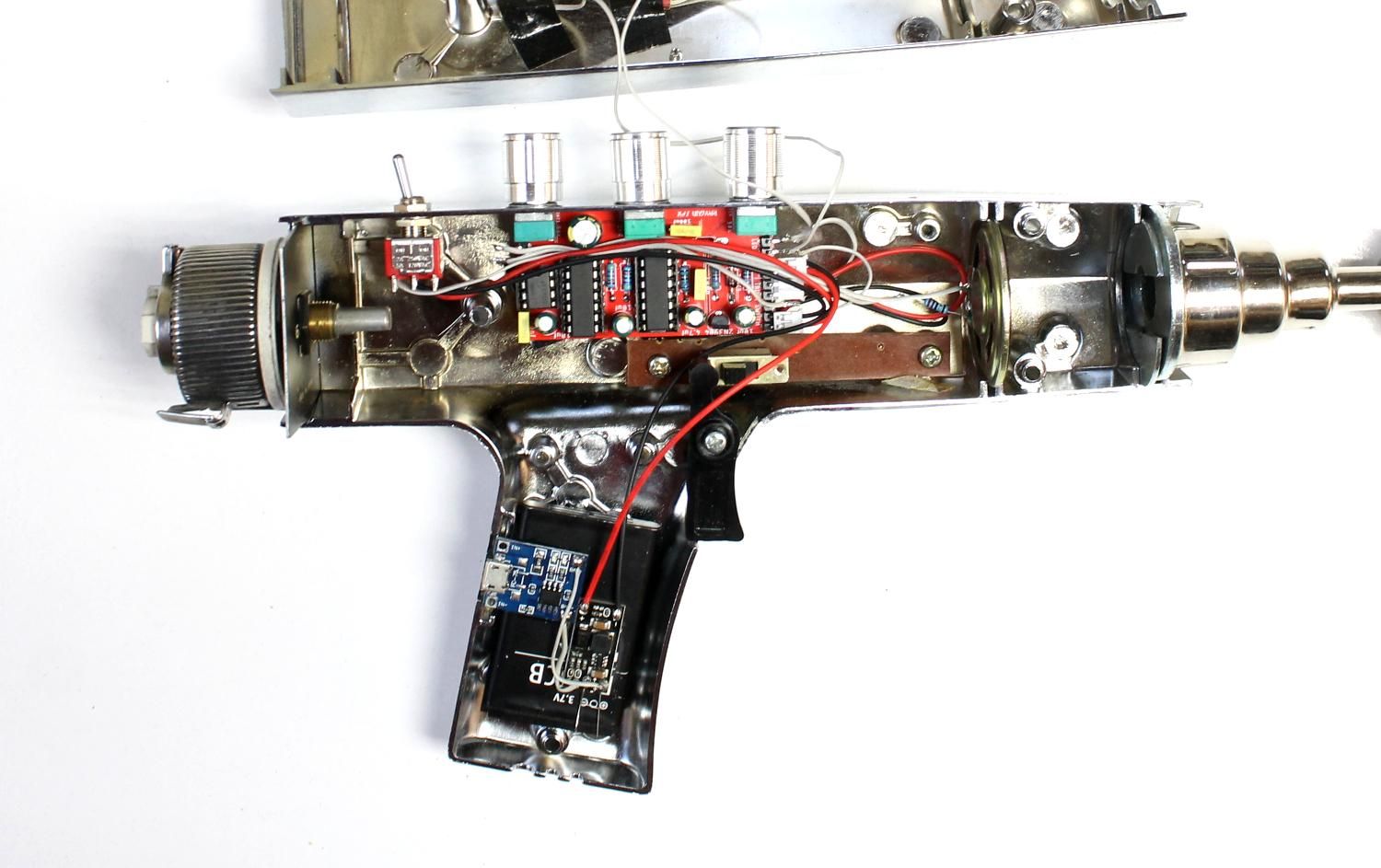 Build a Ray Gun With Sound Effects : 14 Steps (with Pictures ...