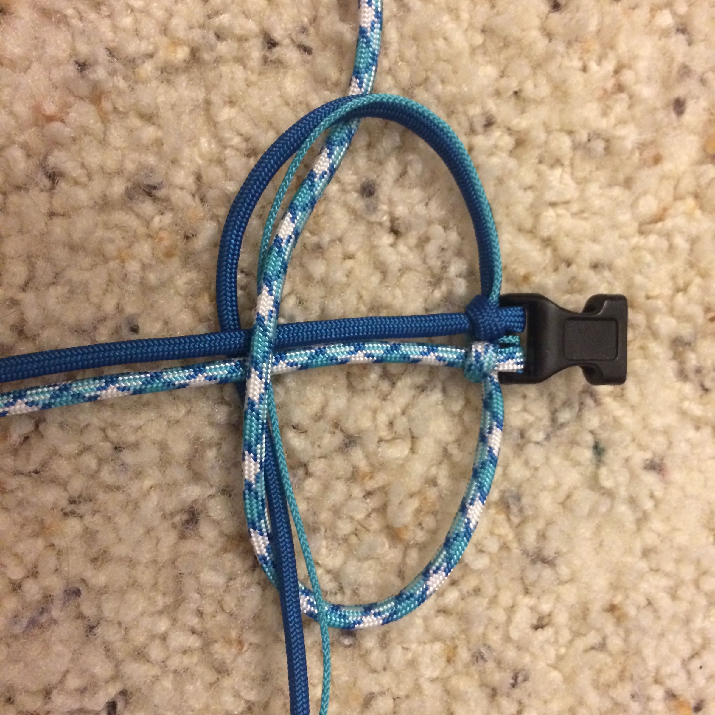 Paracord Bracelet Instructions : 6 Steps - Instructables