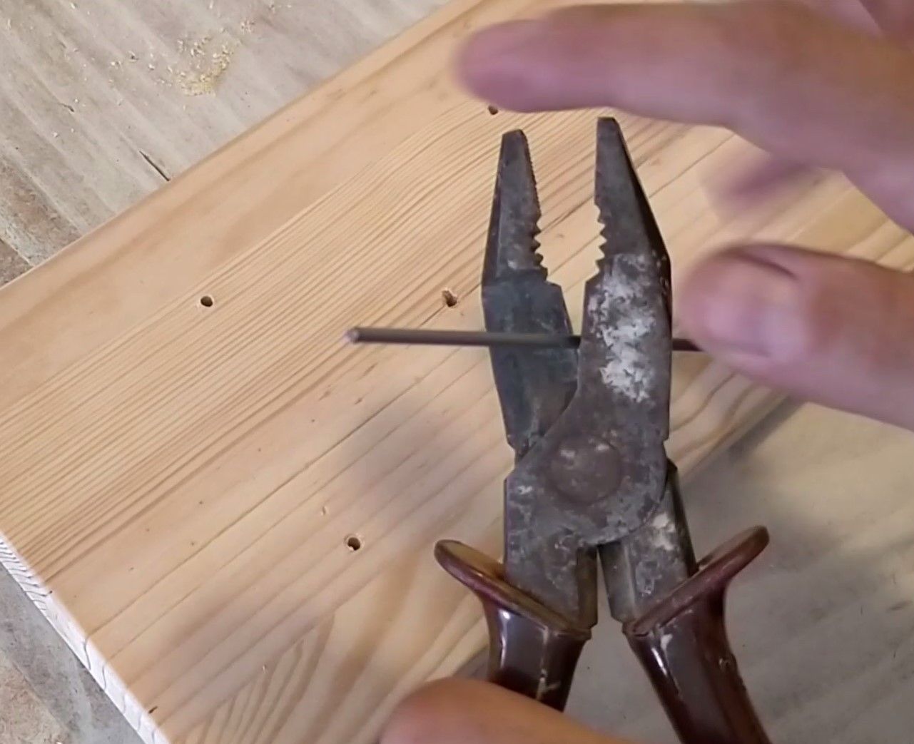 DIY Decorative Wooden Fish Stand : 14 Steps (with Pictures) - Instructables