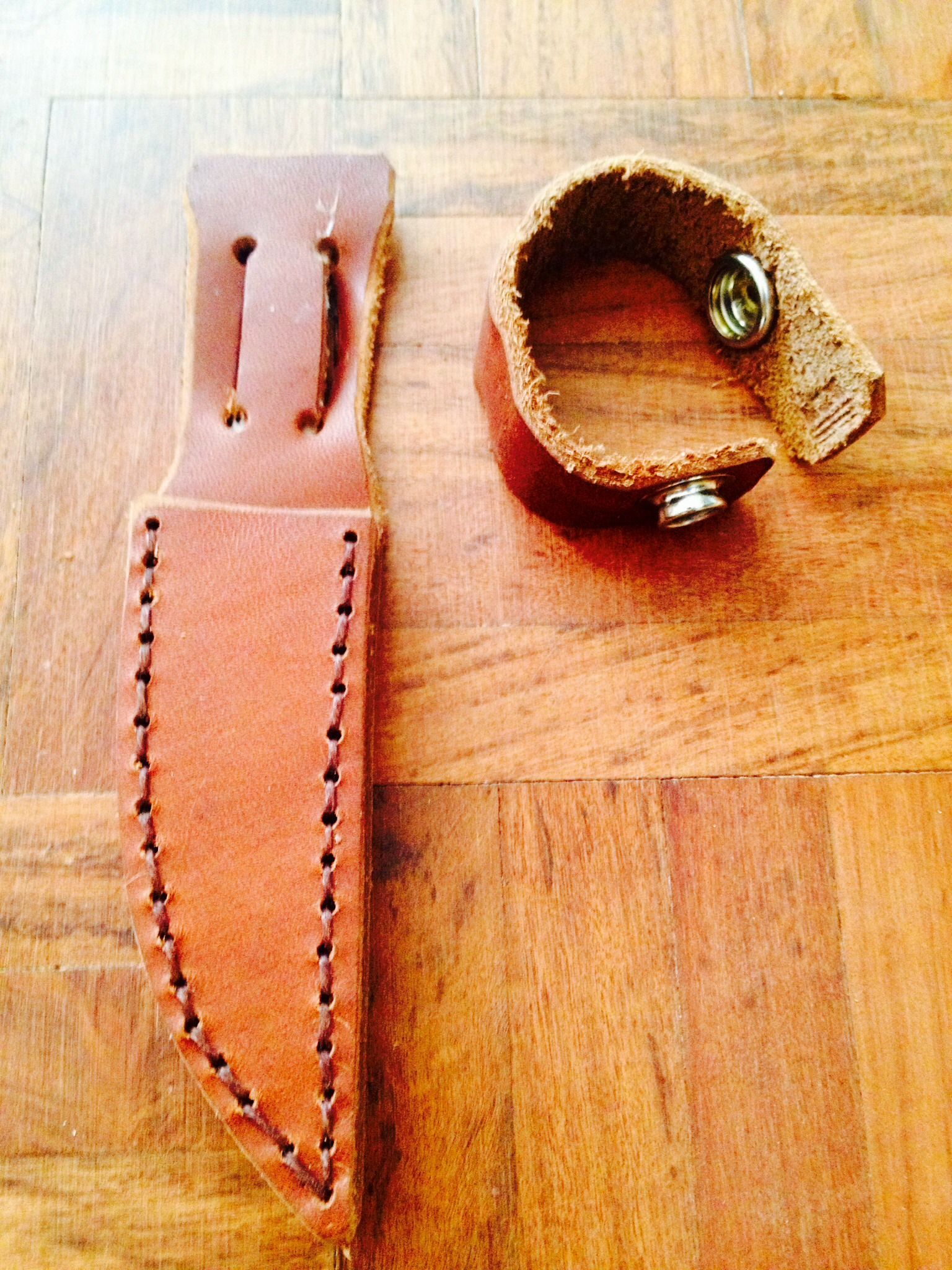 Make an Easy Leather Knife Sheath : 11 Steps - Instructables