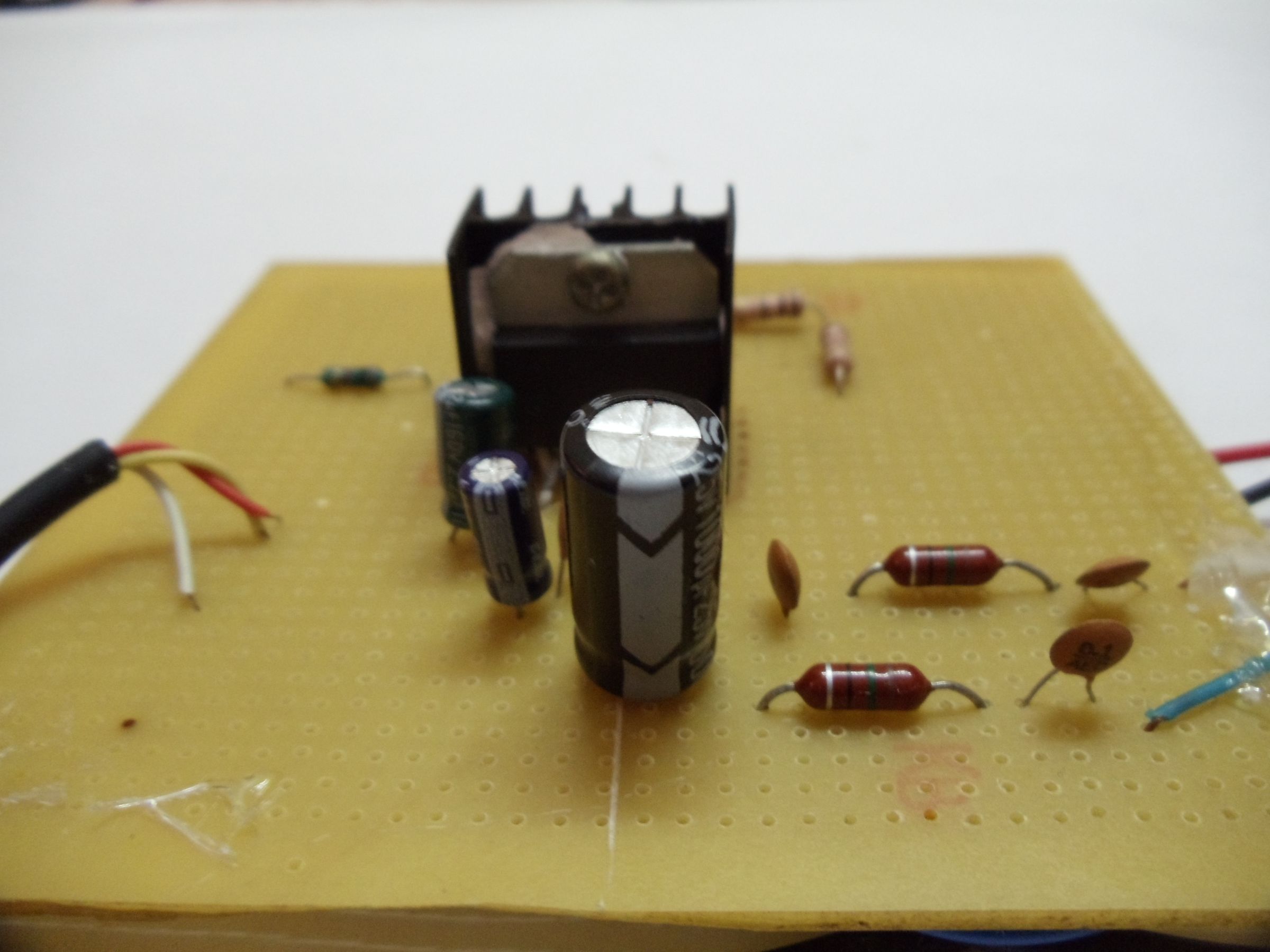 DIY | 20 Watt Powerful Amplifier Using TDA2005 - Easy to Make : 5 Steps ...