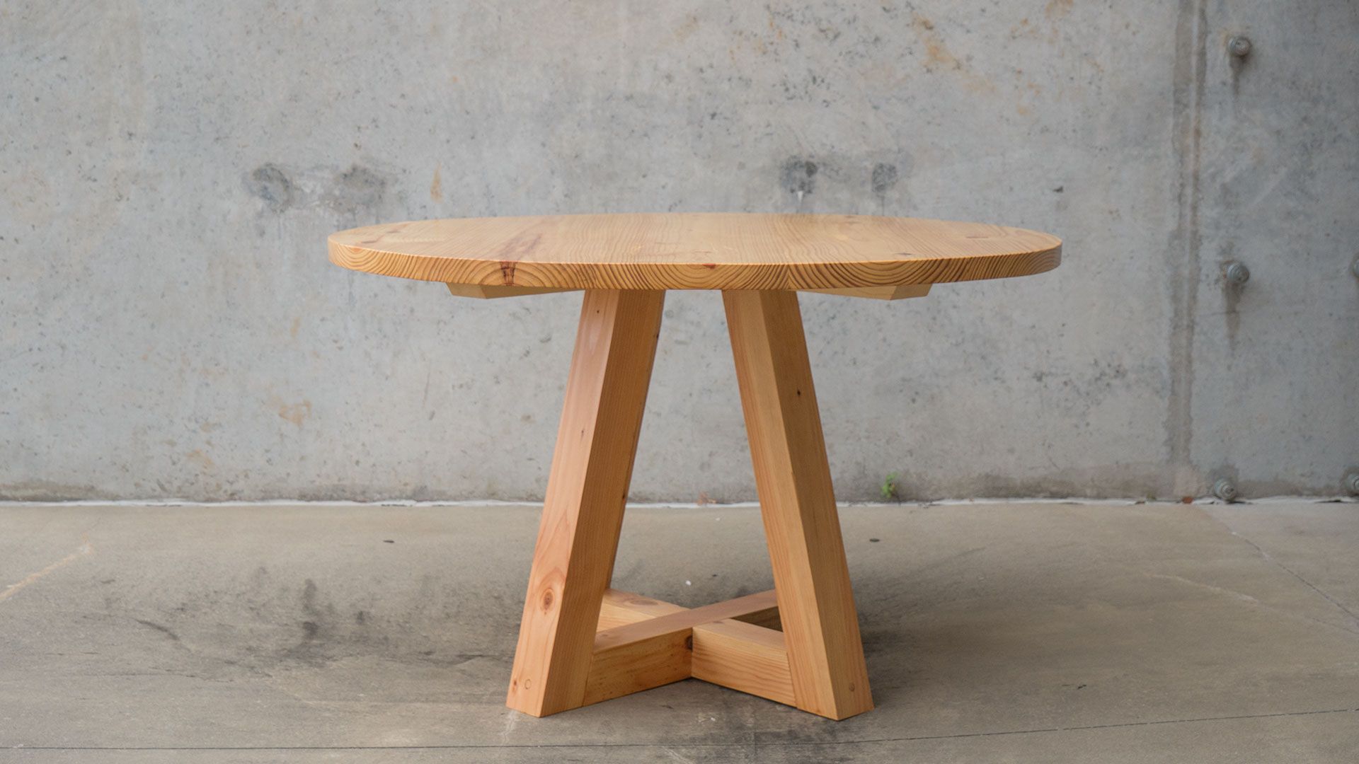 Round Dining Table Build With Only $300 in Tools and Materials : 9 ...
