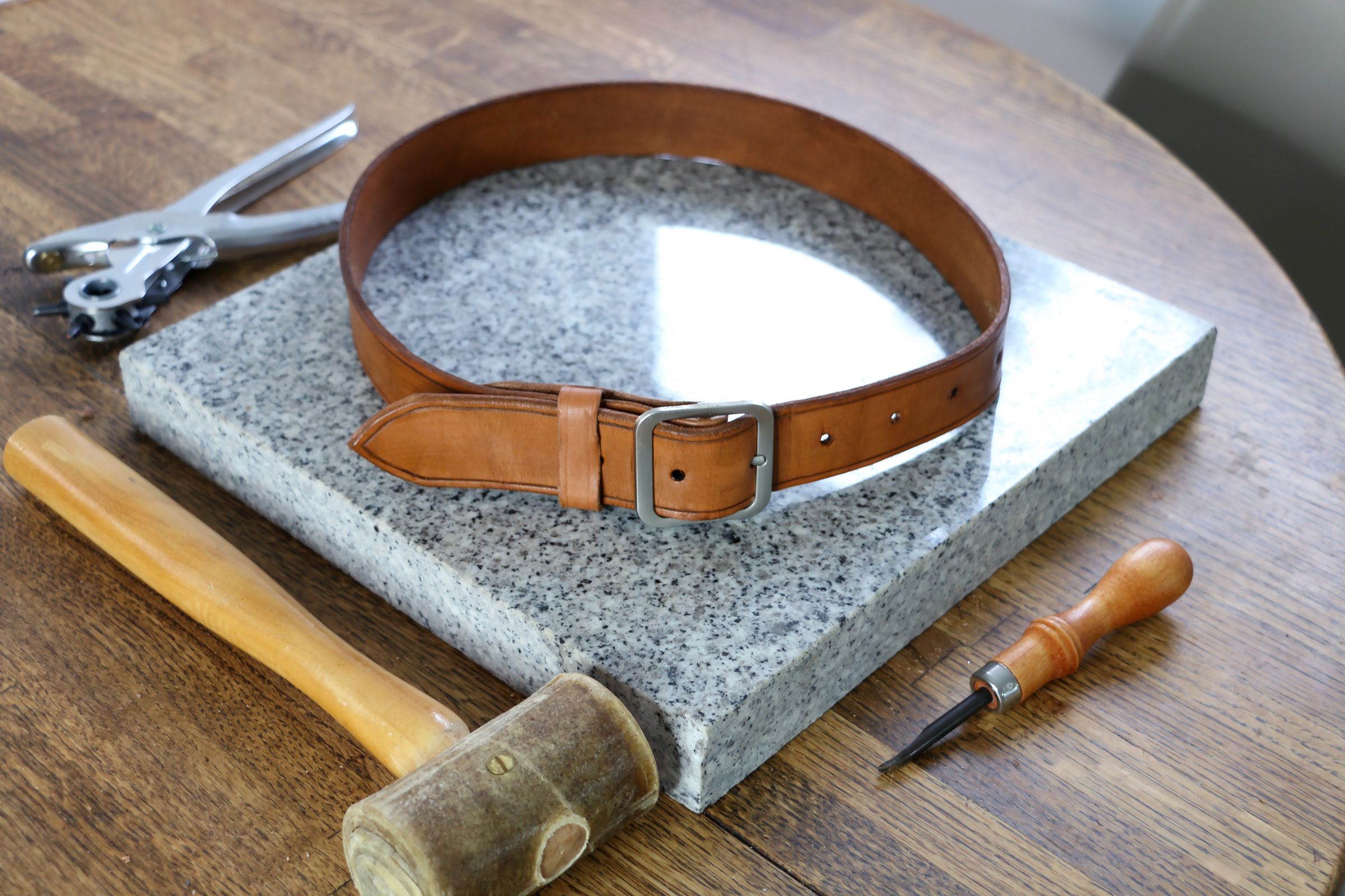 How to Make a Leather Belt - DIY : 8 Steps (with Pictures) - Instructables