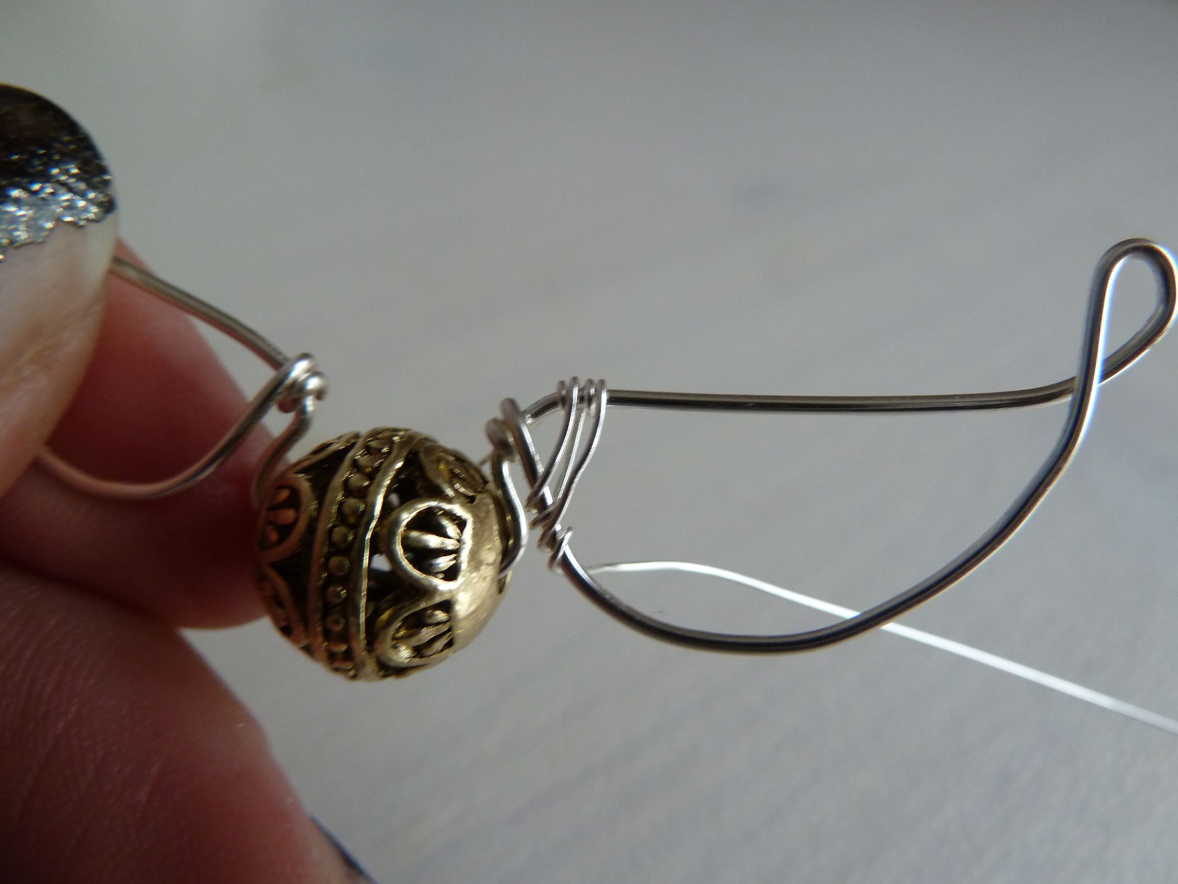 Golden Snitch Necklace : 11 Steps (with Pictures) - Instructables