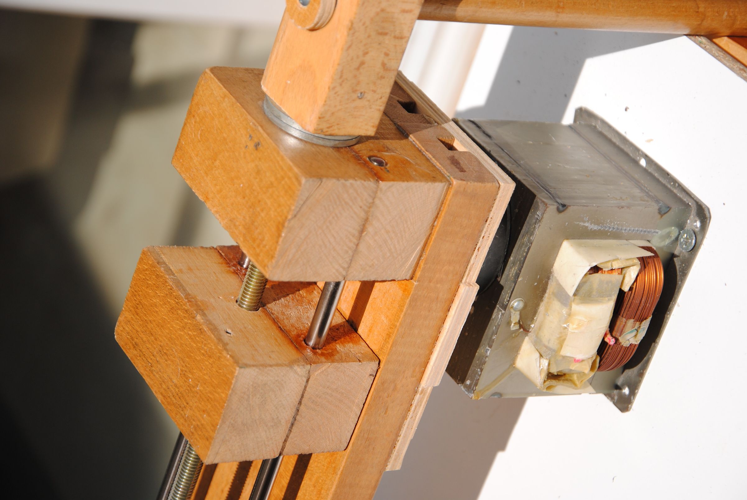 Magnetic Swivel Base Vise Mount : 7 Steps (with Pictures) - Instructables