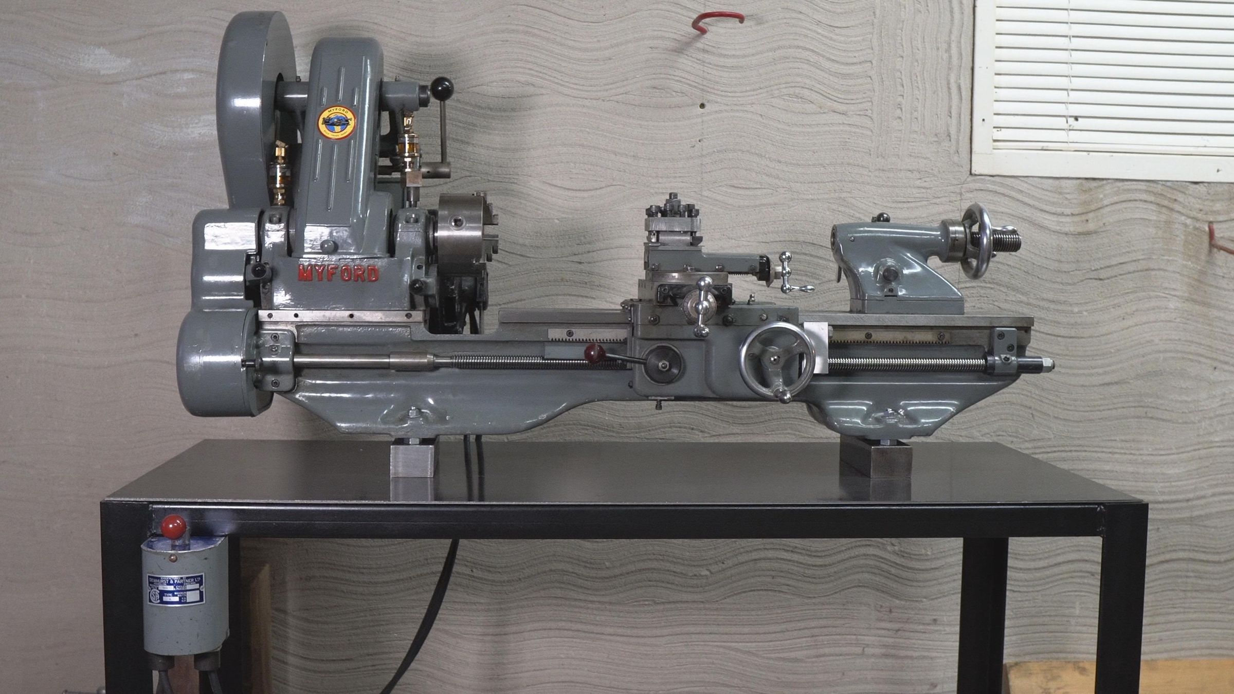 Building a Sturdy Lathe Stand : 6 Steps (with Pictures) - Instructables