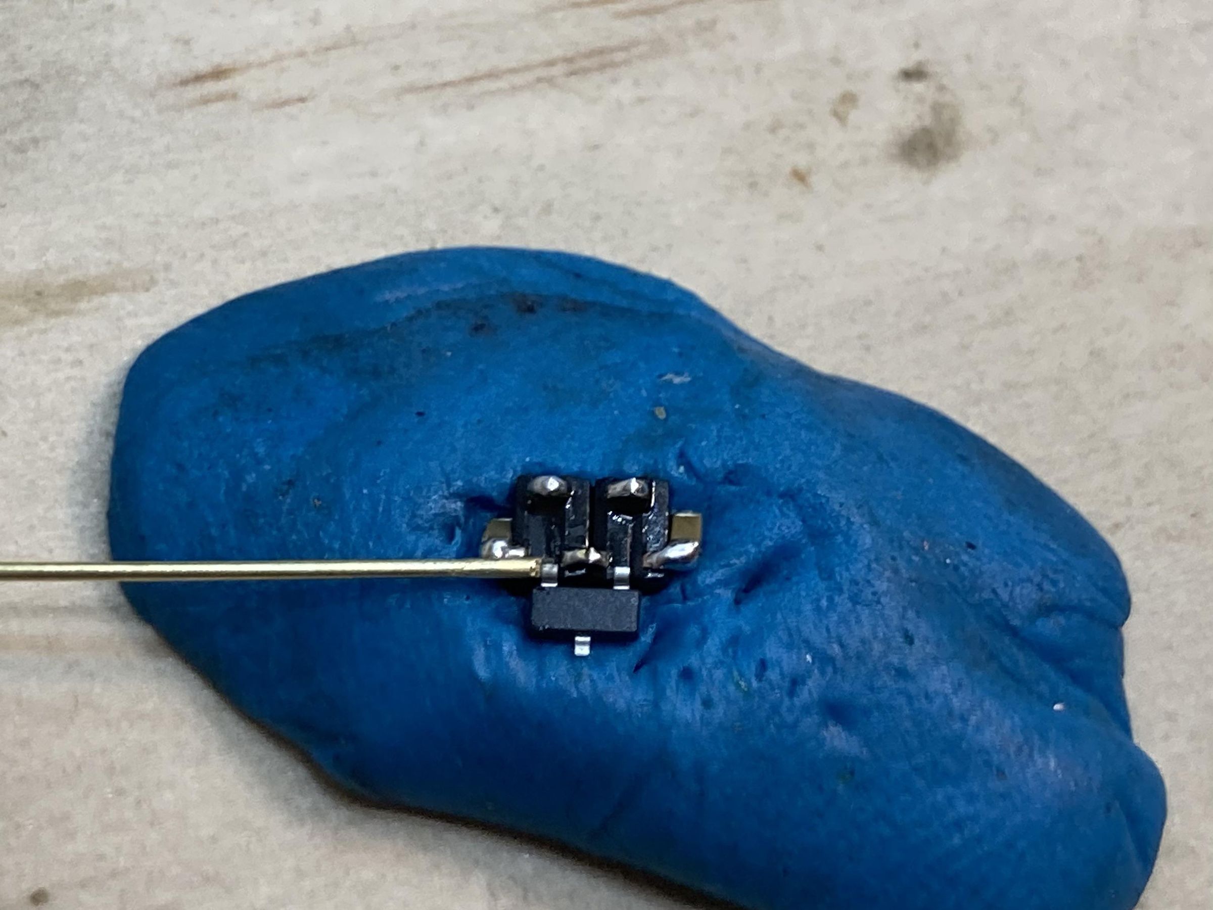 Tiny, Solar Powered, Light Seeking BEAM Bot (Mini Photopopper) : 18 ...