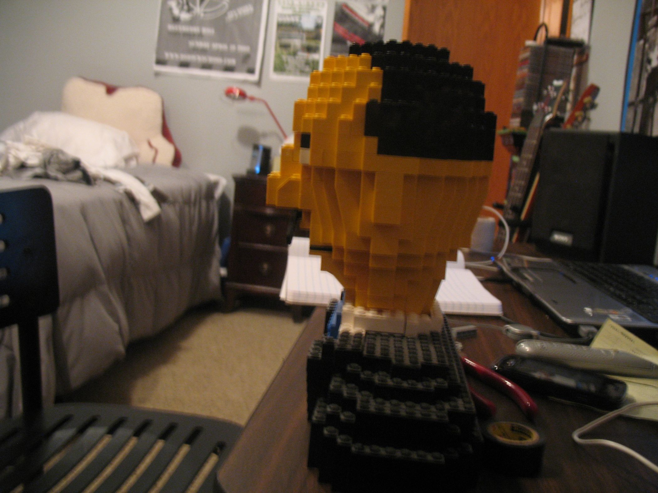 Alfred Pennyworth (LEGO) - Instructables