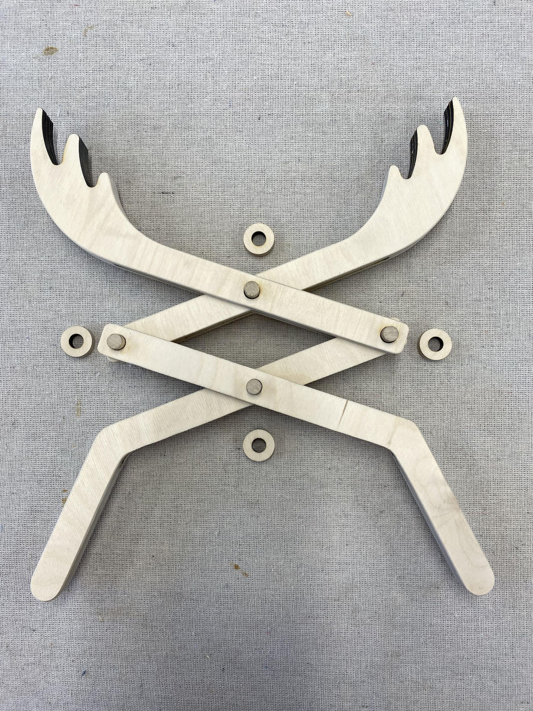 Scissor Arm Grabber Toy : 5 Steps (with Pictures) - Instructables