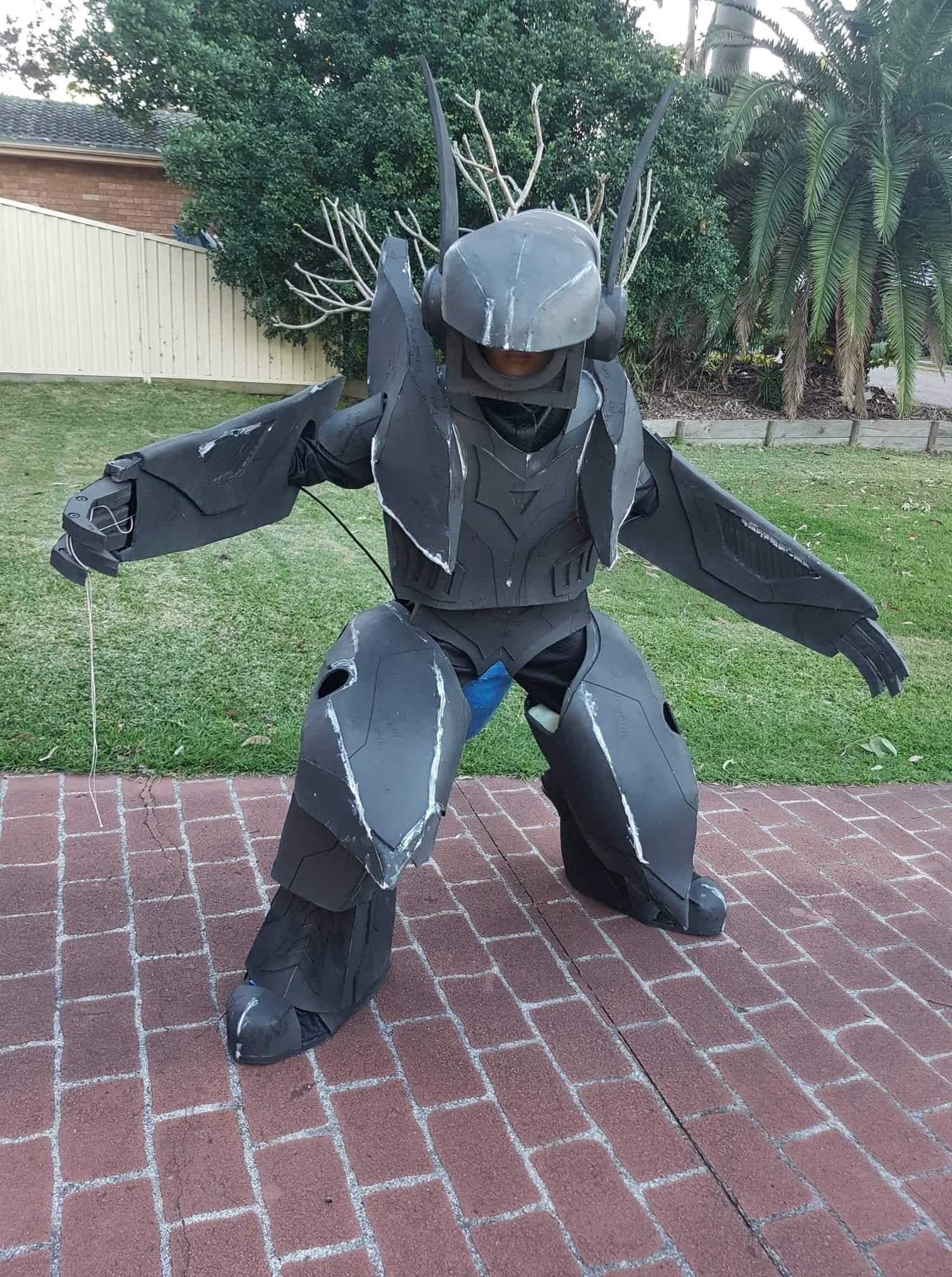 EVA Foam Robot Costume : 16 Steps (with Pictures) - Instructables