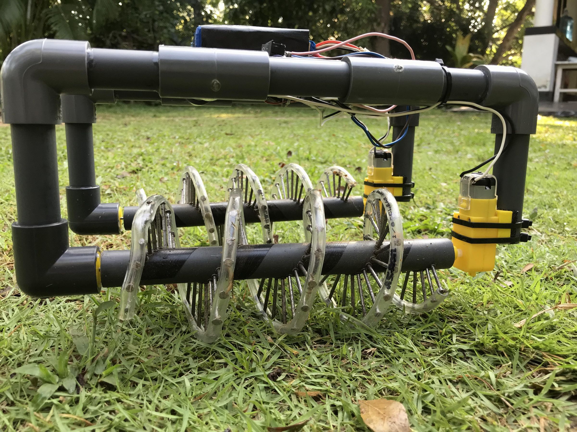 SCREW DRIVE RC TANK : 11 Steps (with Pictures) - Instructables