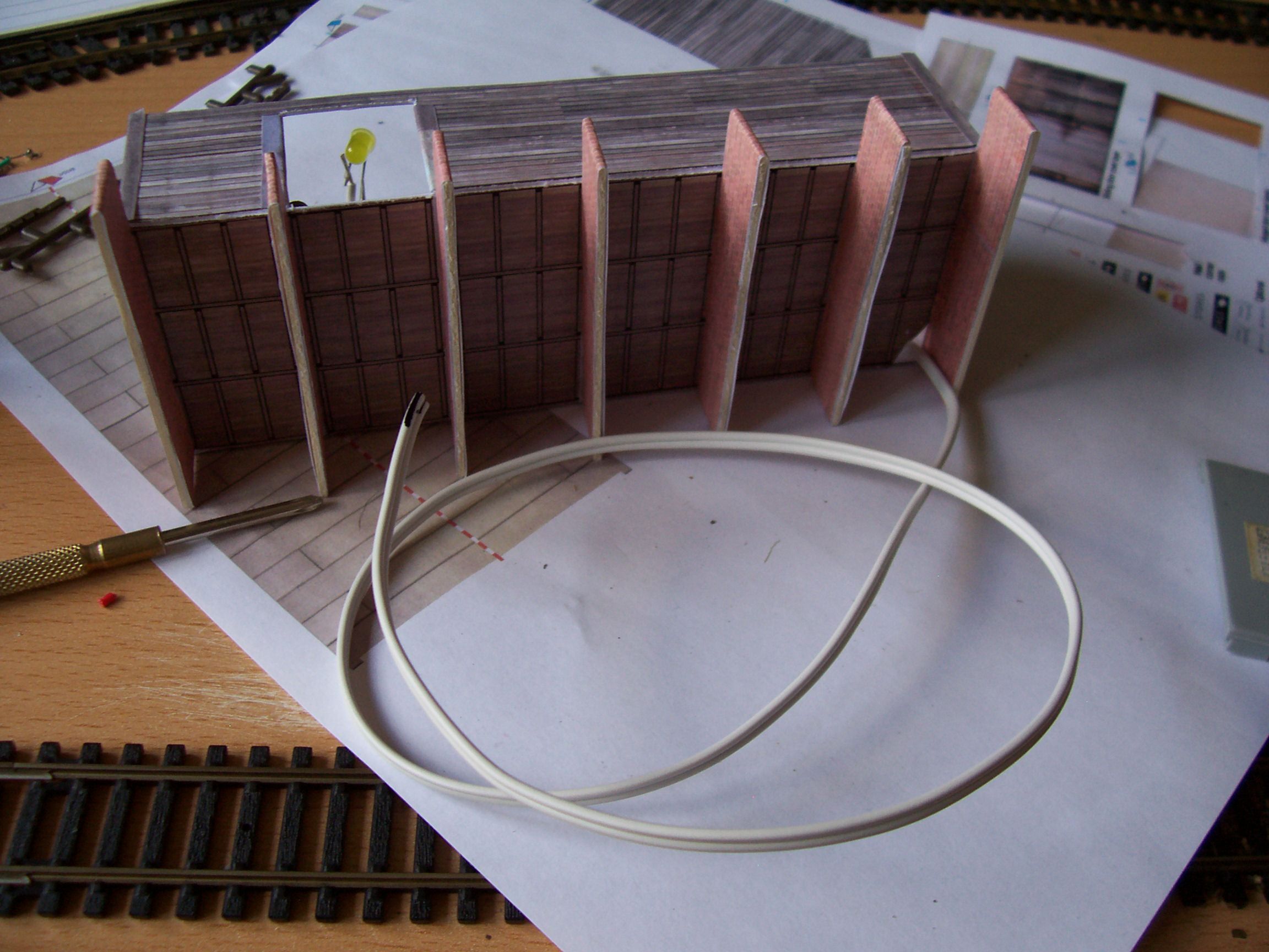 Add Lights to Your Model Railway / Railroad. : 4 Steps - Instructables