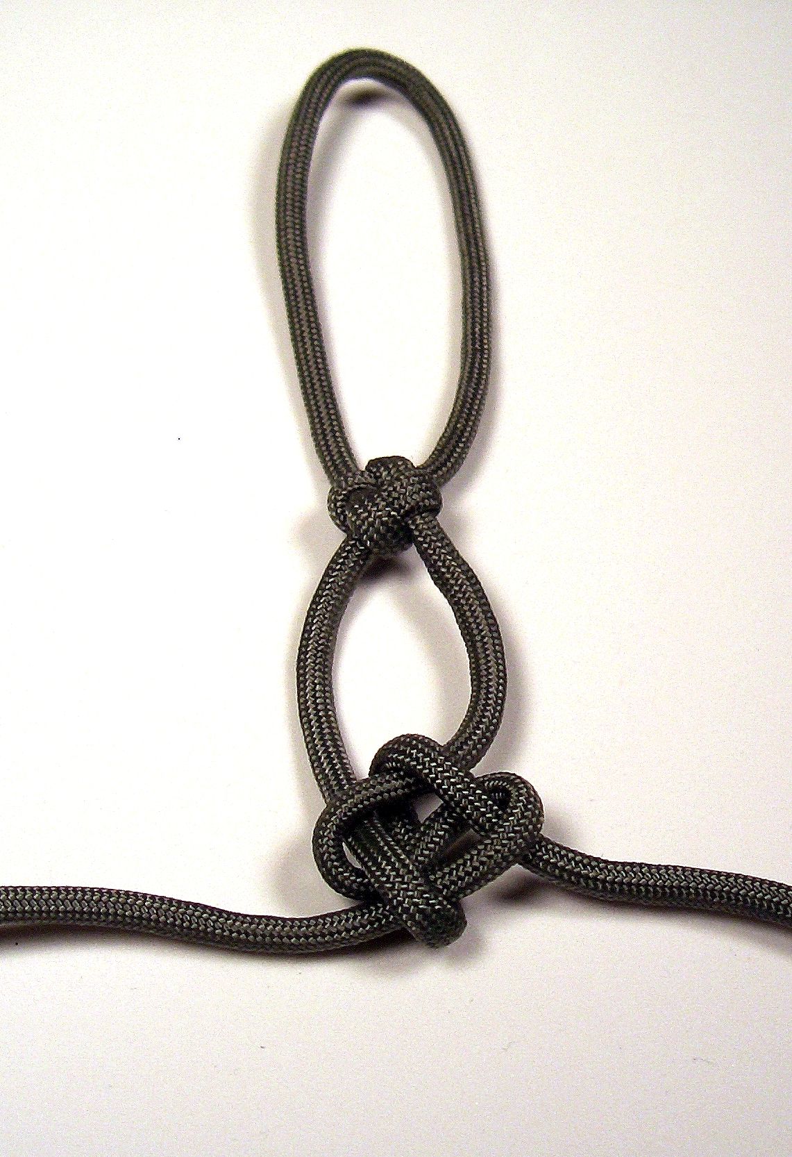 Cross Knot Paracord Lanyard : 13 Steps (with Pictures) - Instructables