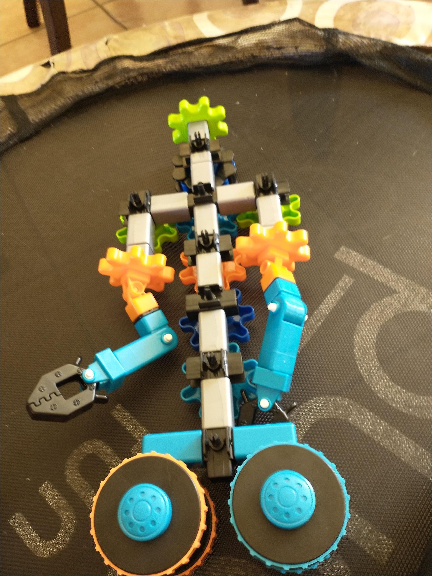 Robot Twirly Arms : 6 Steps - Instructables