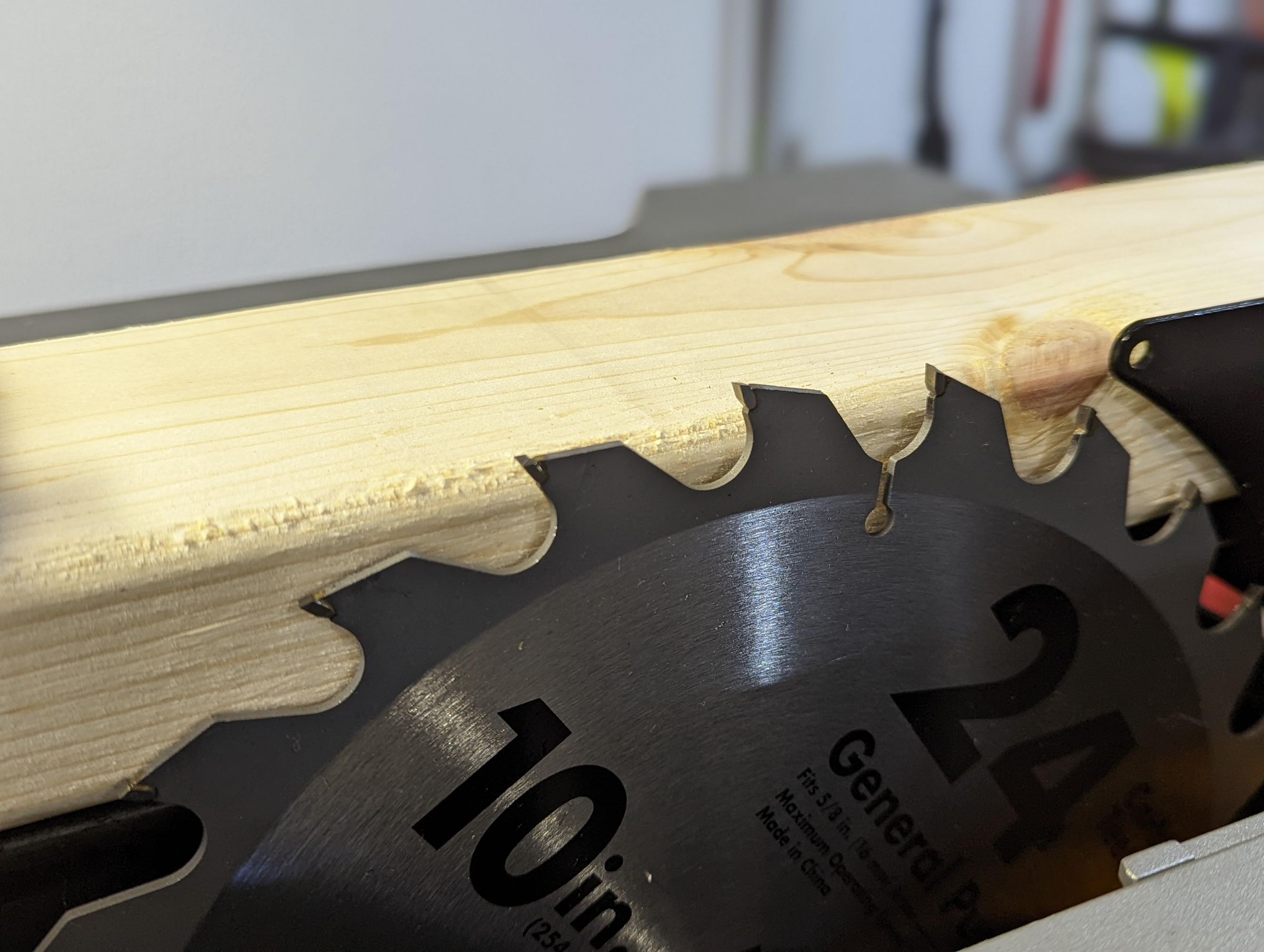 Make a Canvas Art Frame From a Single 2x4 : 6 Steps (with Pictures ...