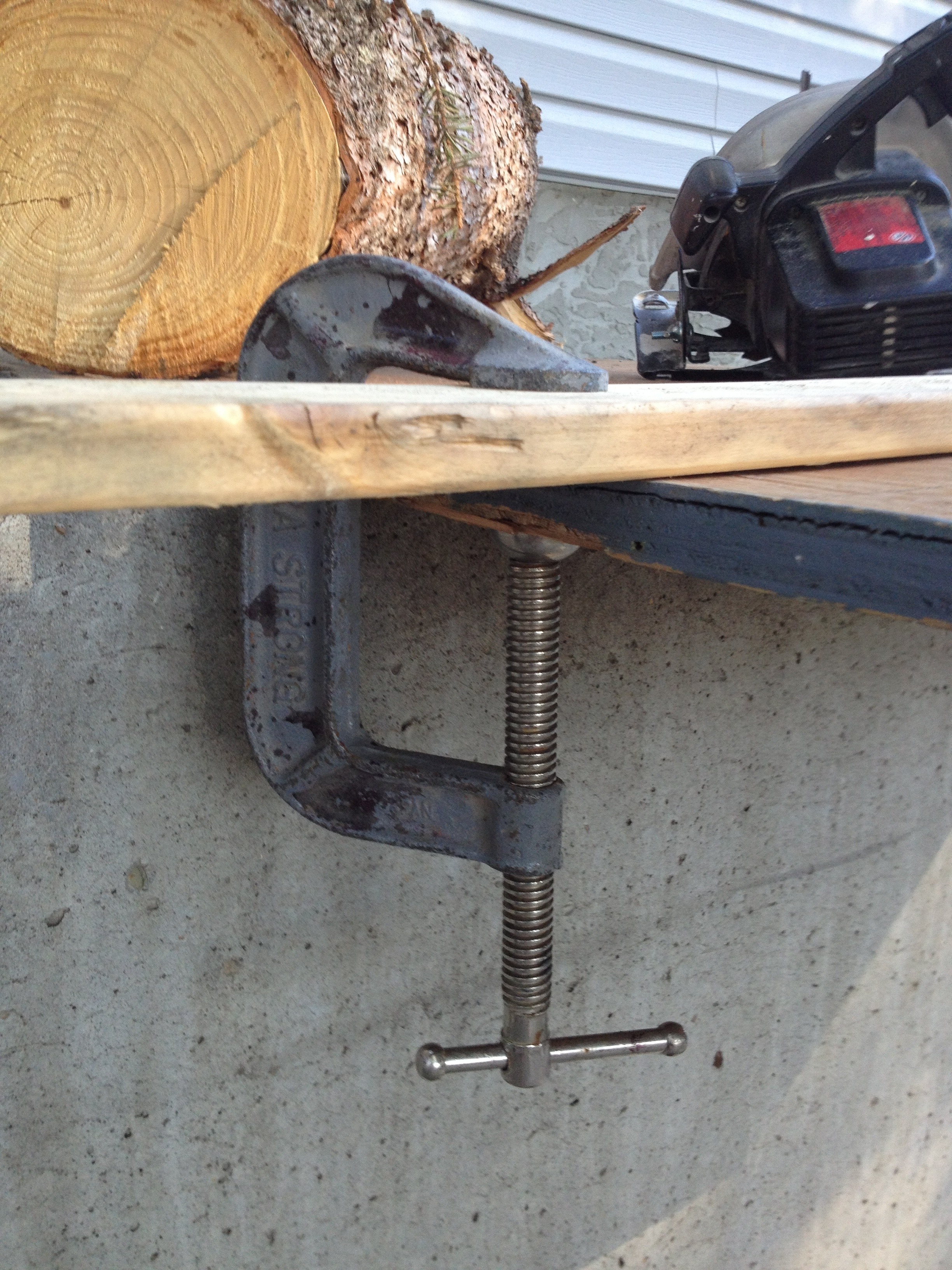 How to Cut a Straight Line Using a Skill Saw or Jig Saw : 4 Steps (with ...